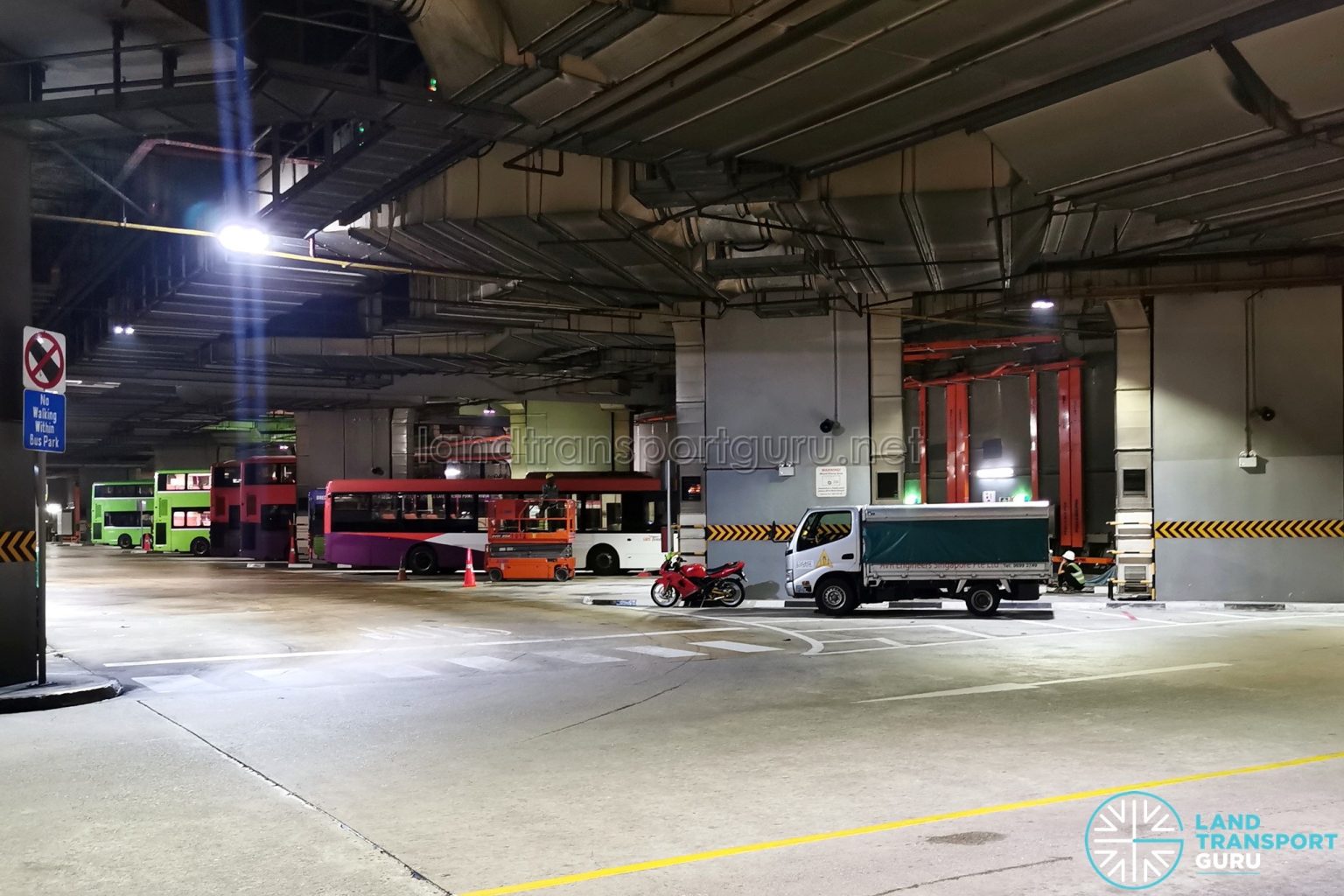 Overhead chargers for electric buses in Singapore | Land Transport Guru