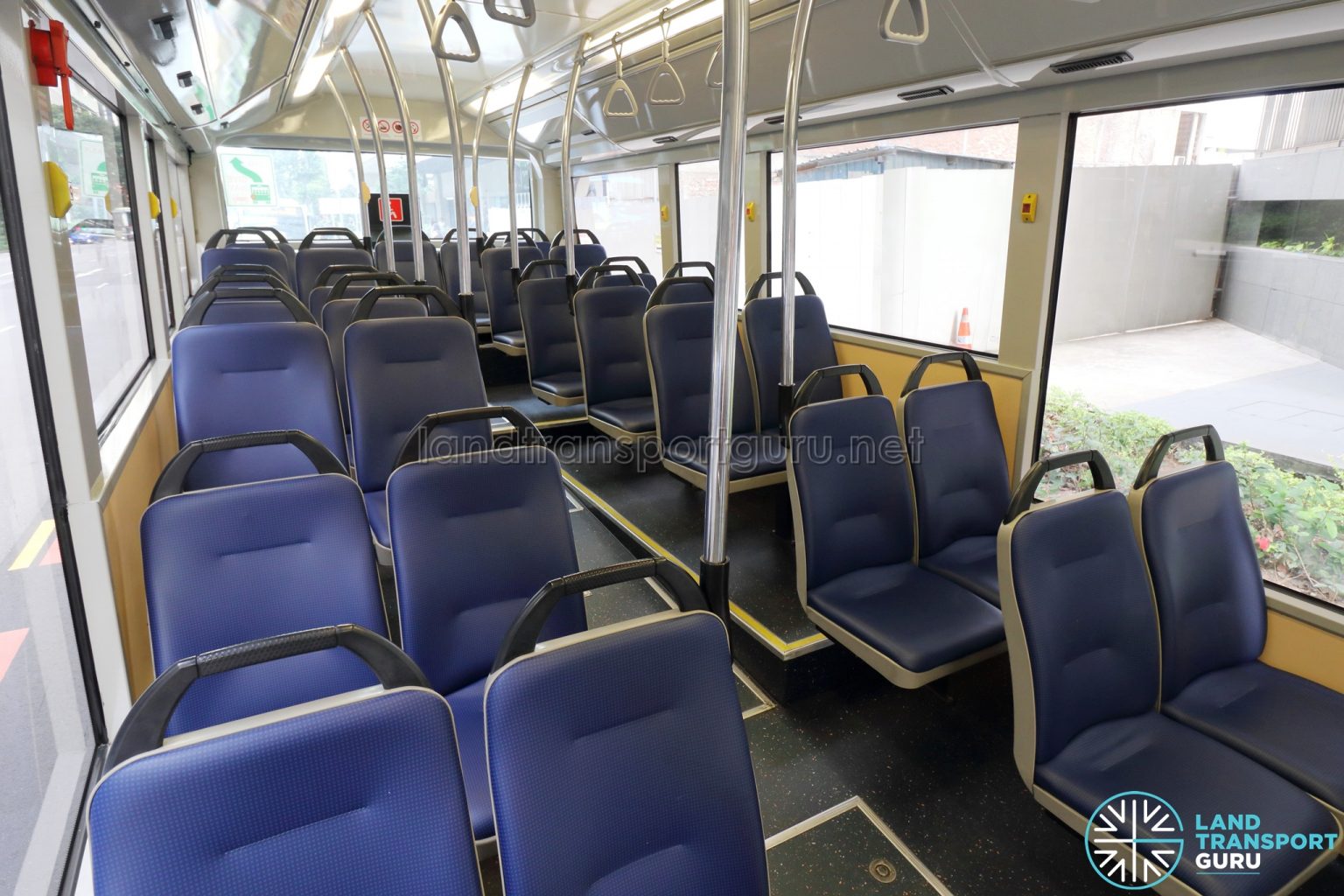 Mercedes-Benz OC500LE – Refurbished Interior (Rear seating) | Land ...