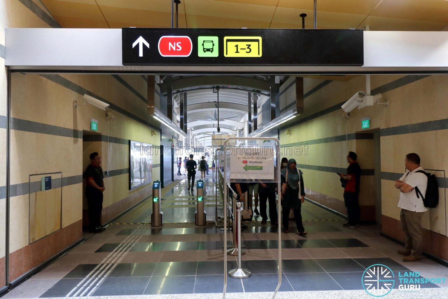 Woodlands MRT Station – TEL Paid Link to NSL Platform (with temporary ...