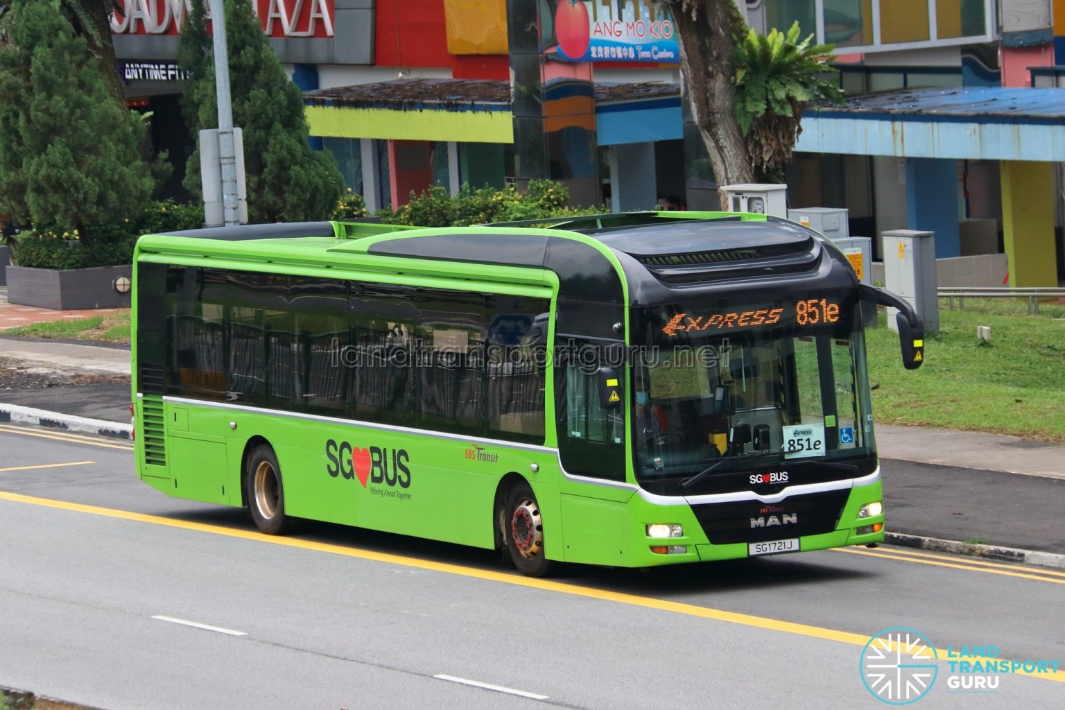 Express 851e: SBS Transit MAN A22 (SG1721J) | Land Transport Guru