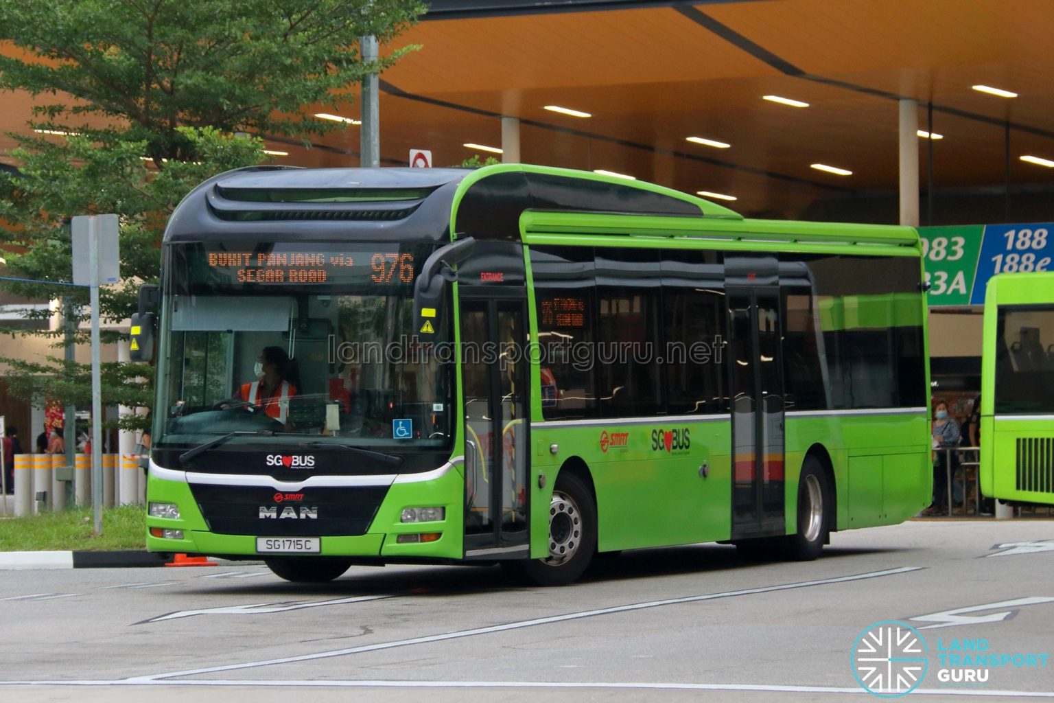 Bus 976 – SMRT Buses MAN A22 (SG1715C) | Land Transport Guru