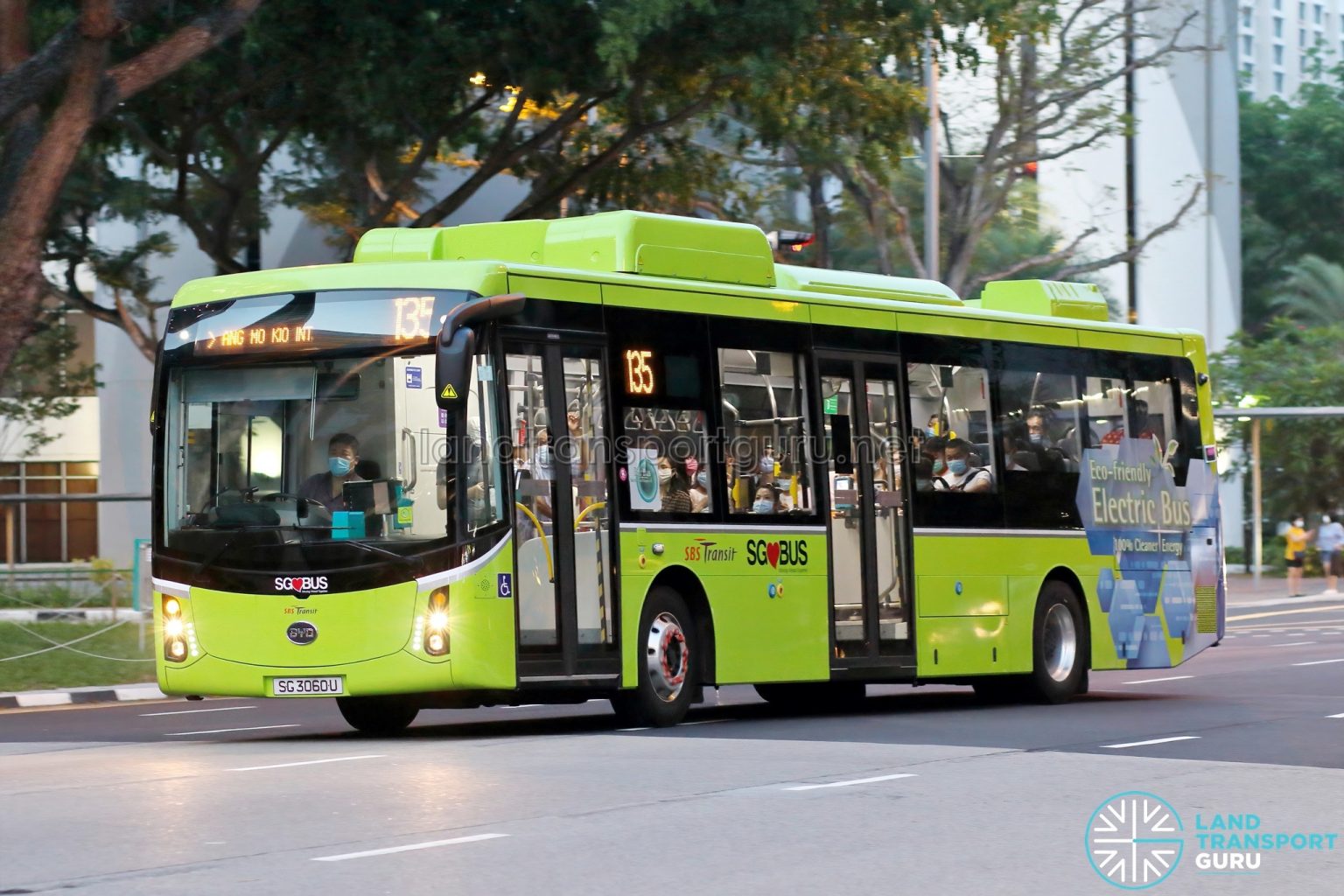 Bus 135: SBS Transit BYD K9 (SG3060U) | Land Transport Guru