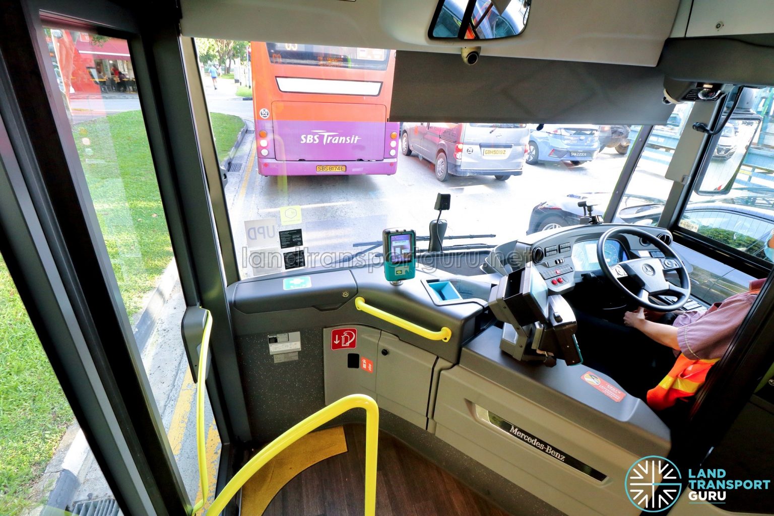 Mercedes-Benz Citaro hybrid (SG4004B) – Front door area | Land ...