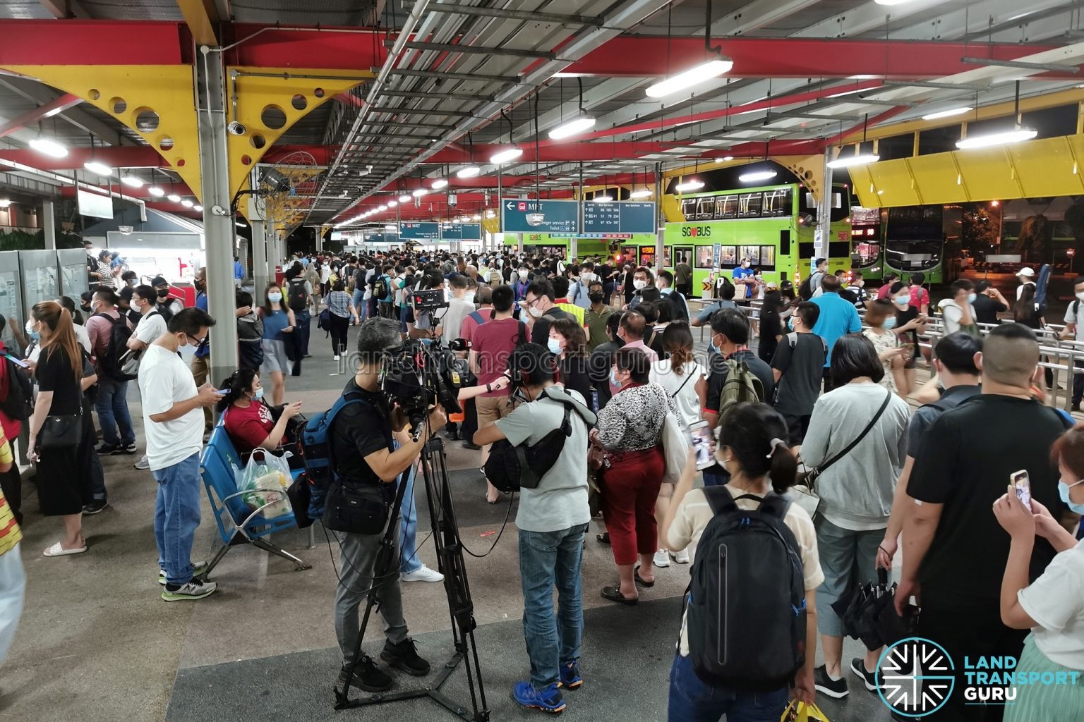Crowd Level during MRT Disruption – Jurong East Temp Int | Land ...