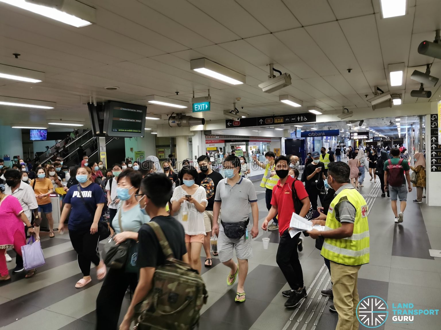 Crowd Level at Woodlands MRT Station during MRT Disruption on 14 Oct ...
