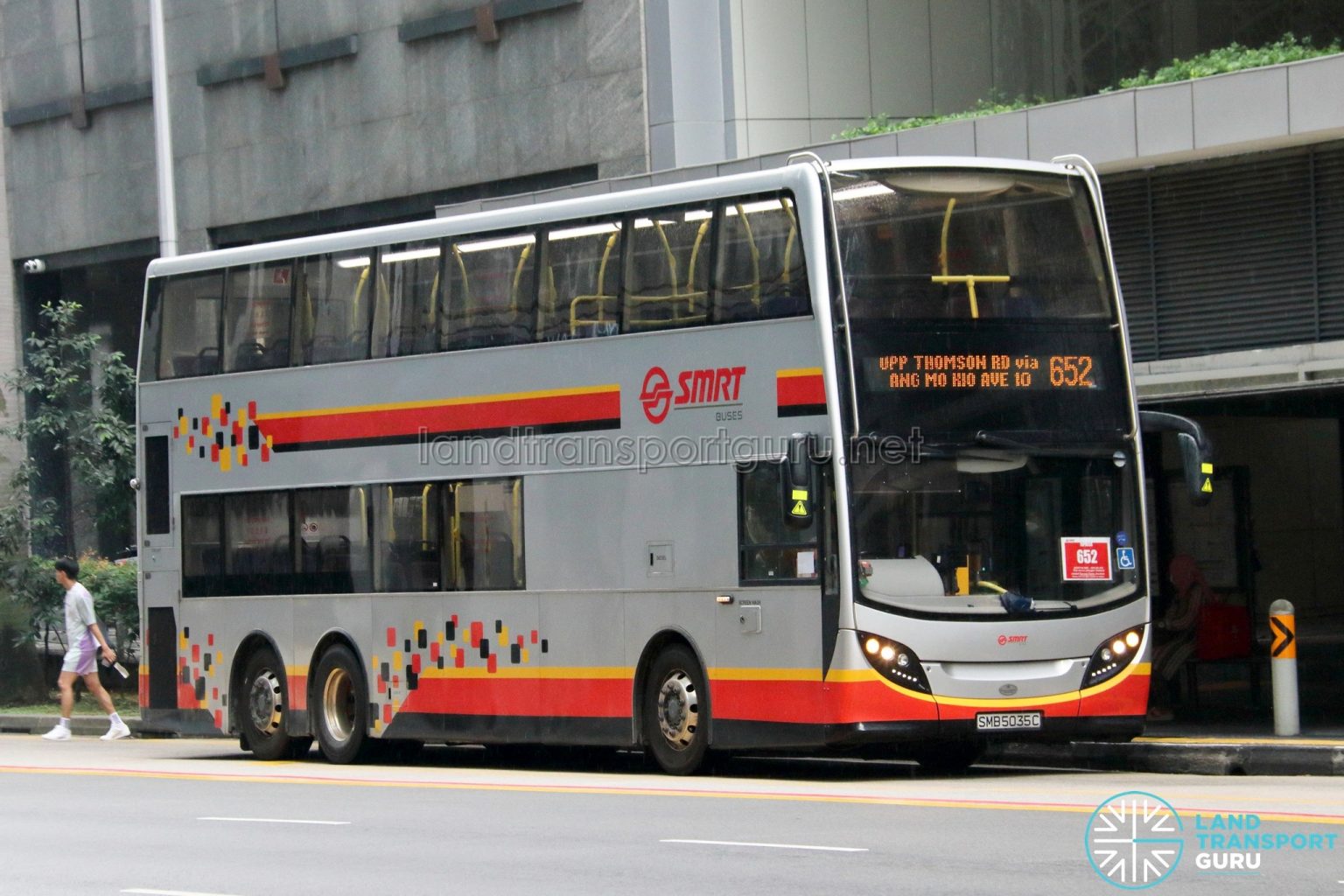 City Direct 652 – SMRT Buses Alexander Dennis Enviro500 (SMB5035C ...
