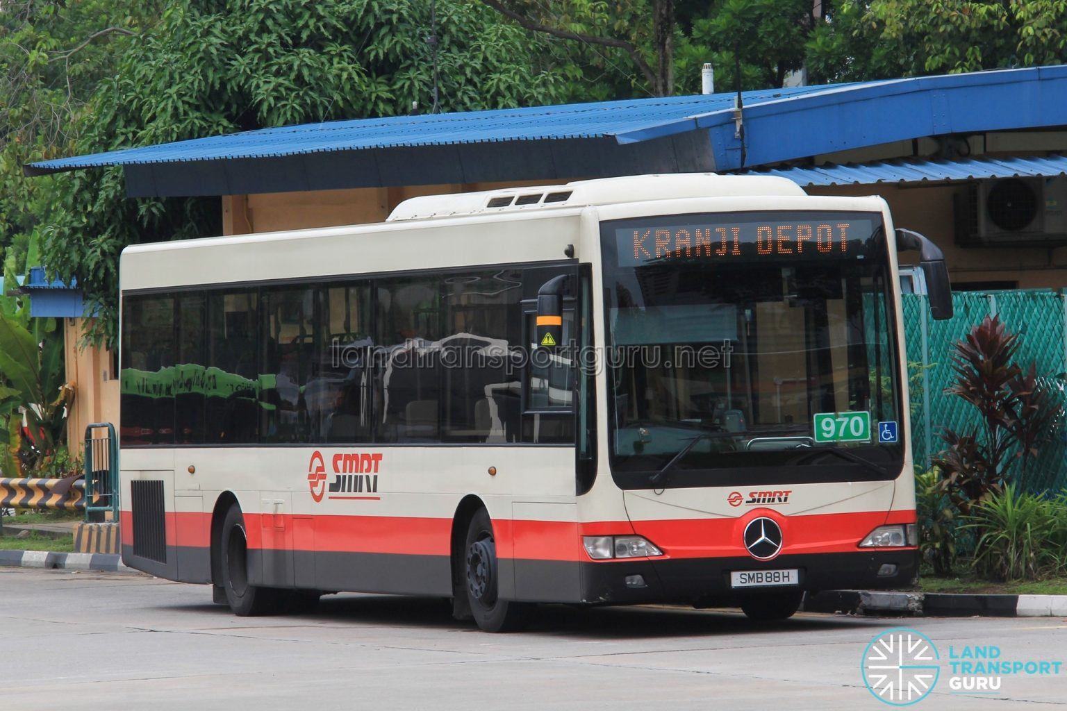 Kranji Depot – SMRT Mercedes-Benz OC500LE (SMB88H) | Land Transport Guru