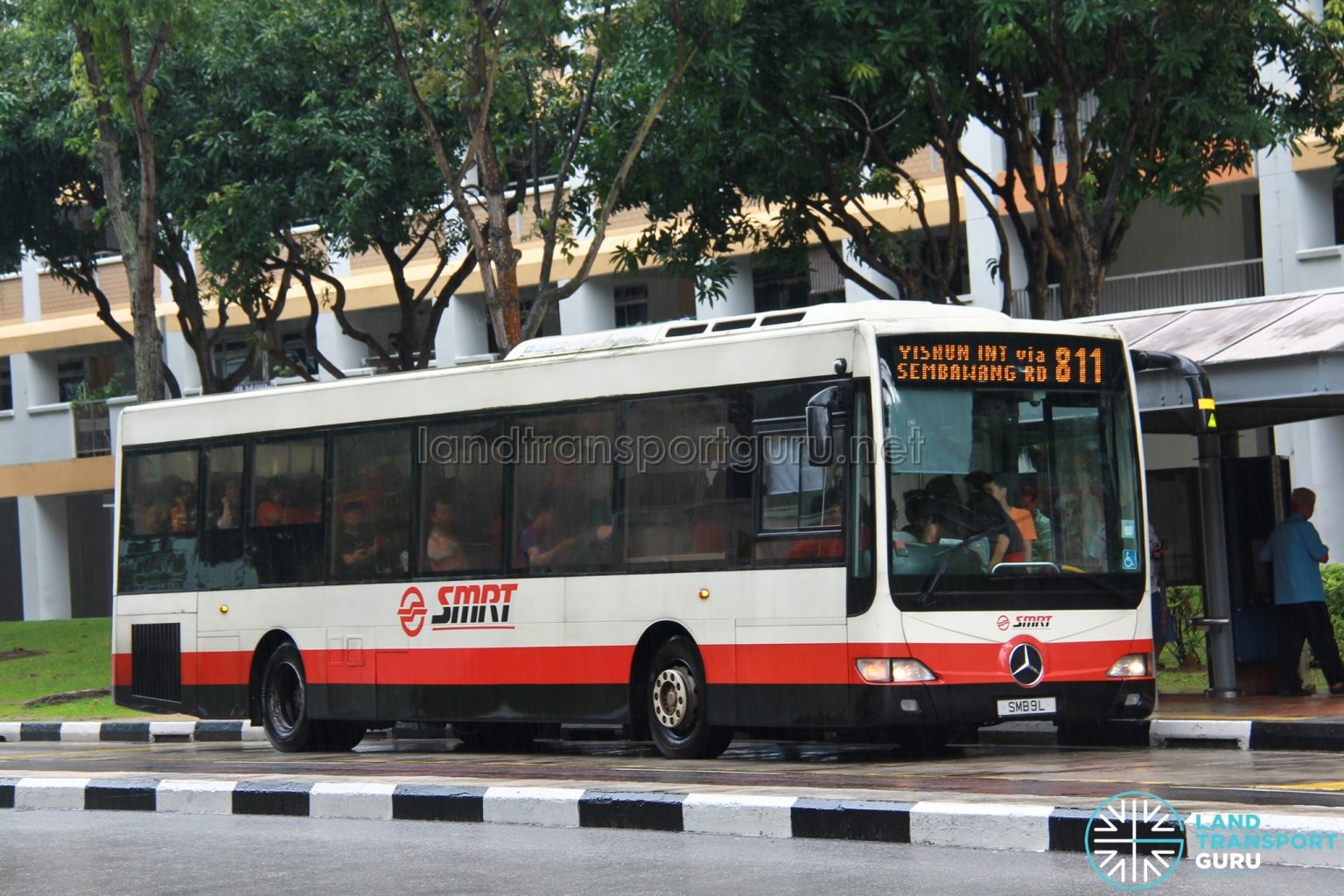 Bus 811 – SMRT Mercedes-Benz OC500LE (SMB9L) | Land Transport Guru