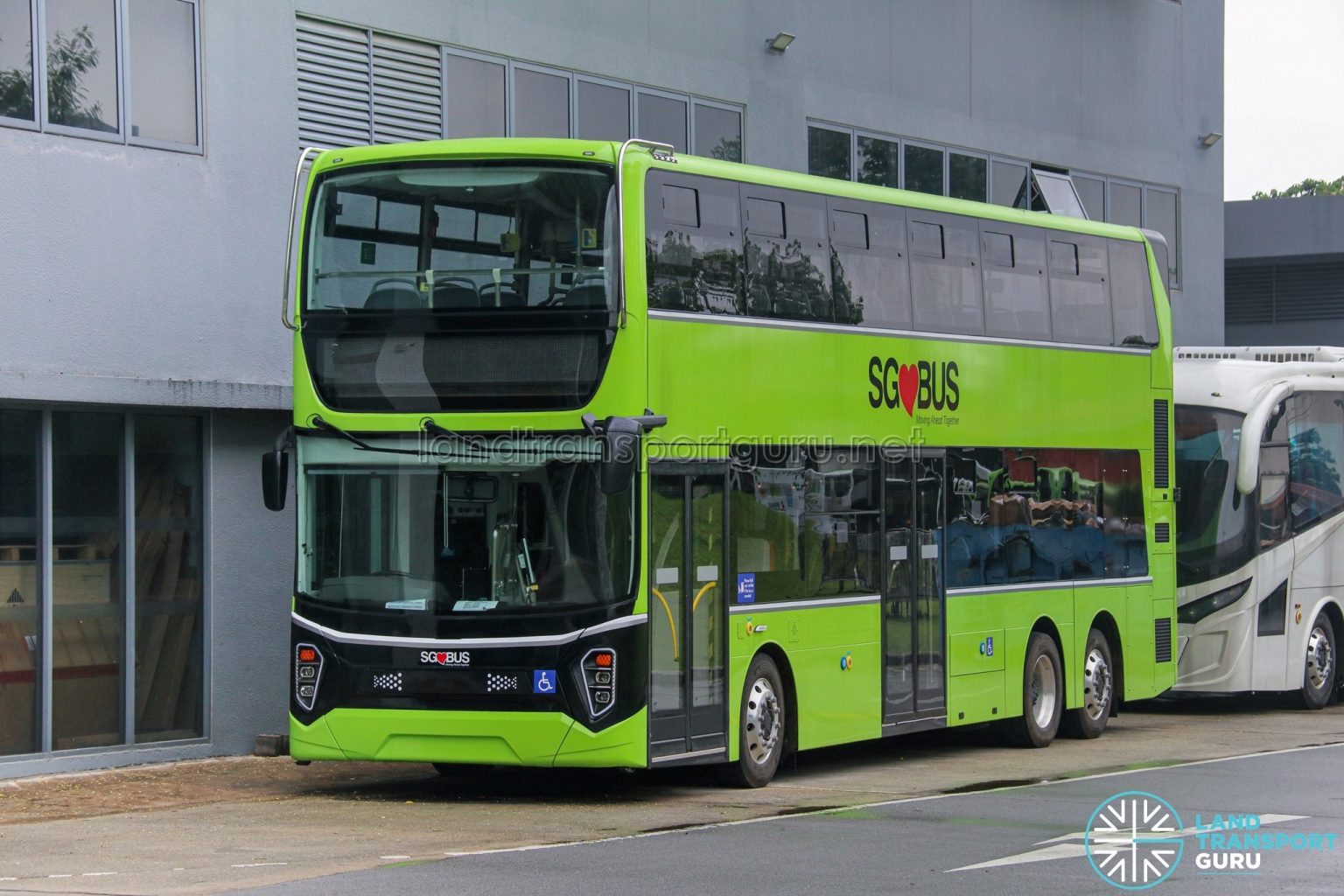 BYD K9RC Bus – Exterior nearside | Land Transport Guru