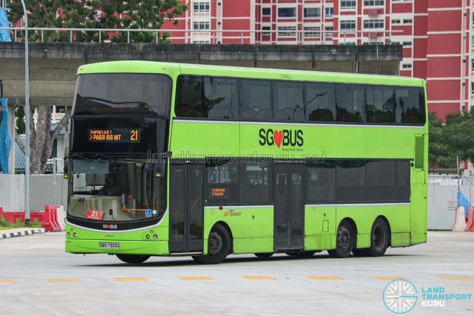 Bus 21 – SBS Transit Volvo B9TL CDGE (SBS7303G) | Land Transport Guru