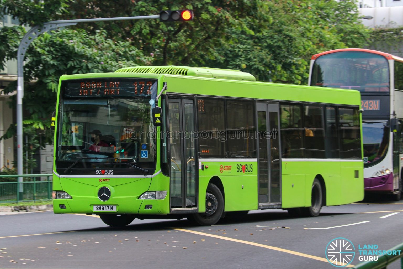 Bus 172 – SMRT Buses Mercedes-Benz OC500LE (SMB17M) | Land Transport Guru