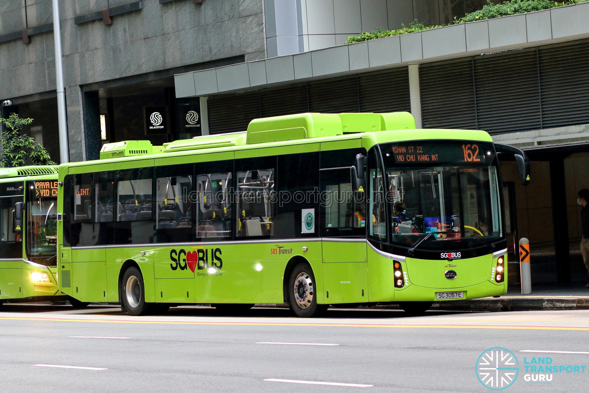 Bus 162 SBS Transit BYD K9 Gemilang SG3057E Land Transport Guru