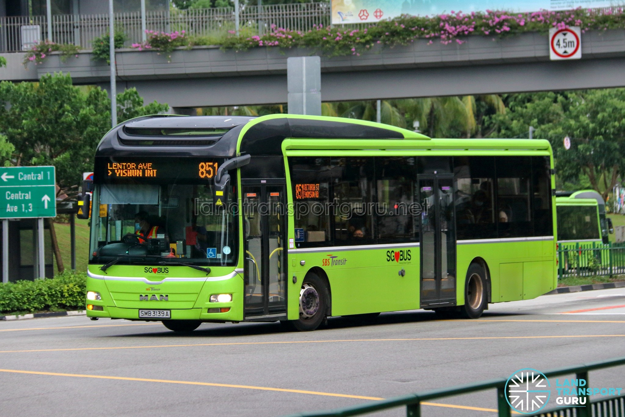 Bus 851 SBS Transit MAN A22 SMB3139A Land Transport Guru Bus 851 SBS Transit MAN A22 SMB3139A Land Transport Guru