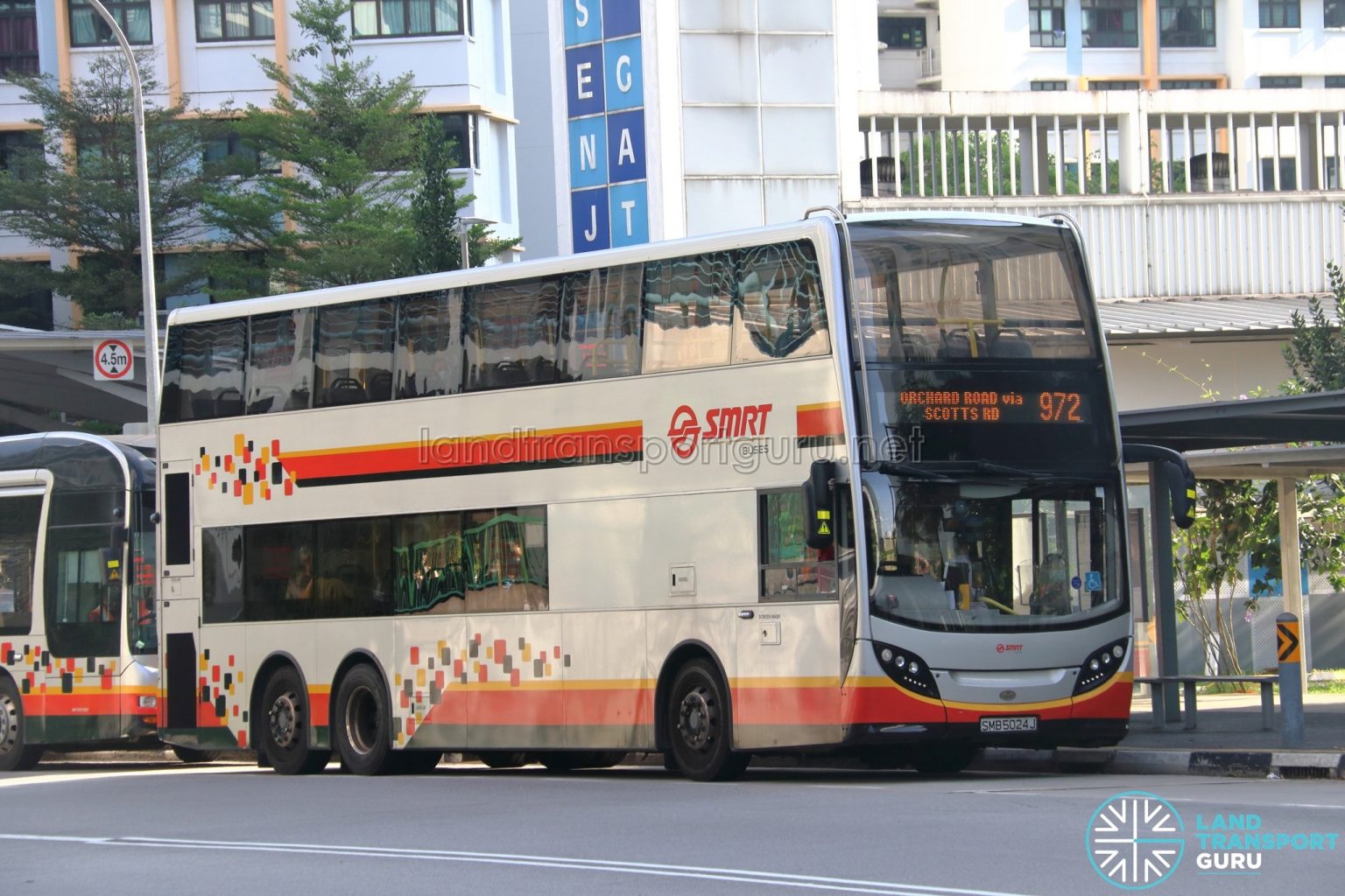 Bus 972 – SMRT Buses Alexander Dennis Enviro500 (SMB5024J) | Land ...