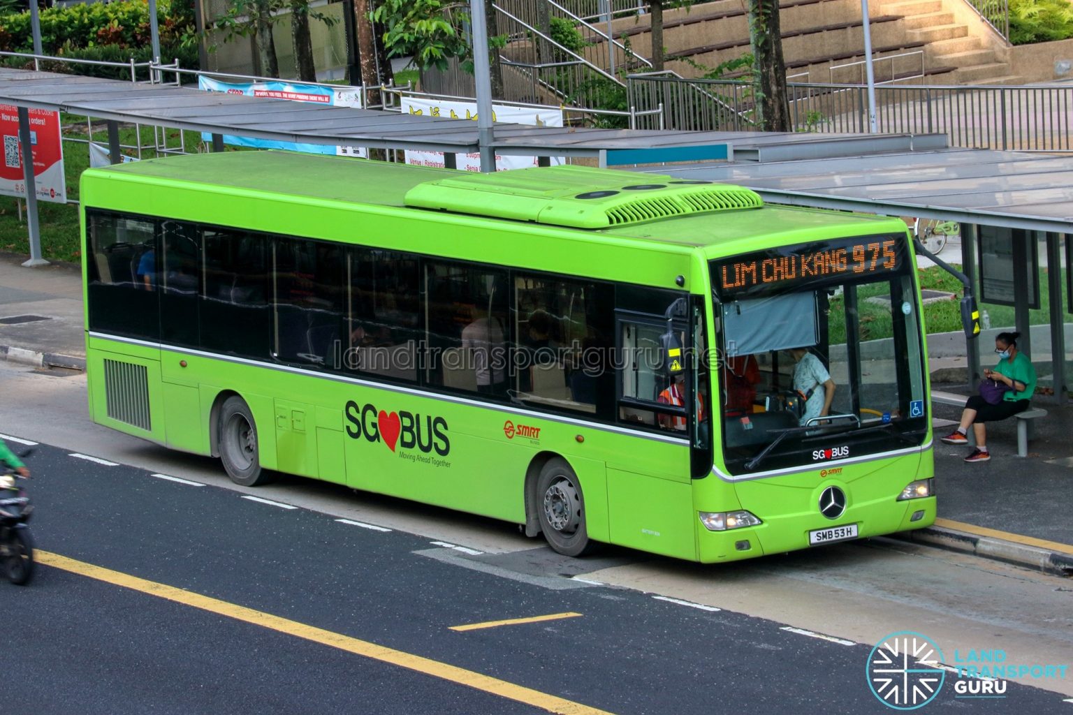 Bus 975 – SMRT Buses Mercedes-Benz OC500LE (SMB53H) | Land Transport Guru