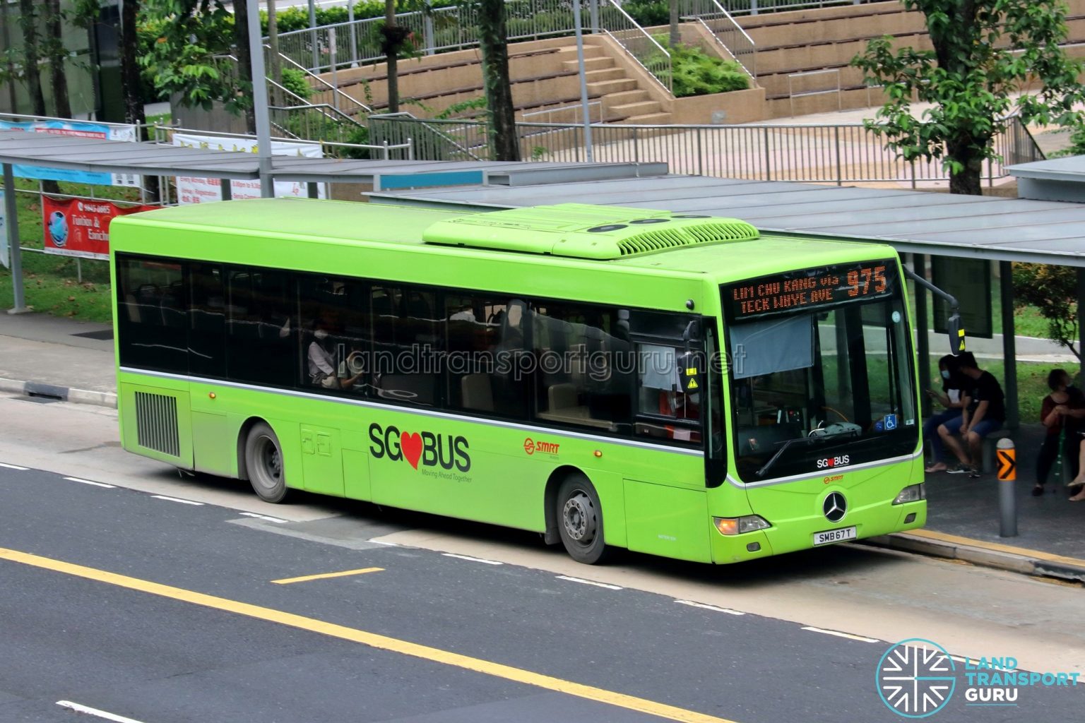 Bus 975 – SMRT Buses Mercedes-Benz OC500LE (SMB67T) | Land Transport Guru