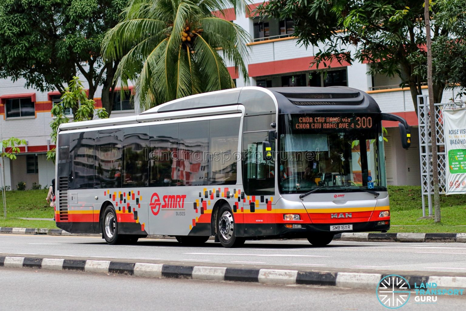 Bus 300 – SMRT Buses MAN A22 (SMB1611R) | Land Transport Guru