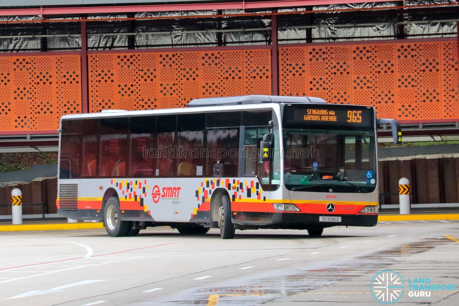 Bus 965 – SMRT Buses Mercedes-Benz Citaro (SG1696Z) | Land Transport Guru