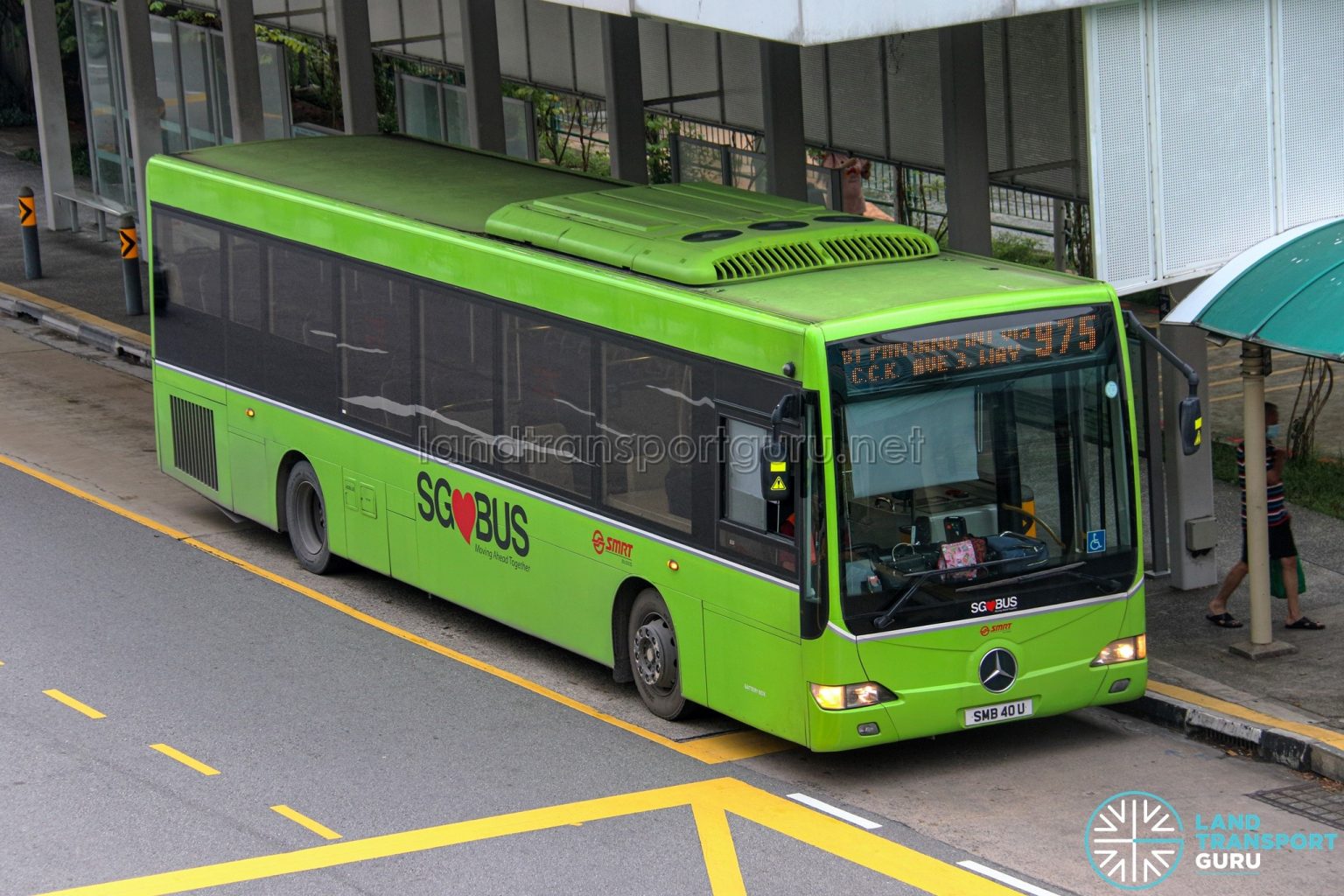 Bus 975 – SMRT Buses Mercedes-Benz OC500LE (SMB40U) | Land Transport Guru