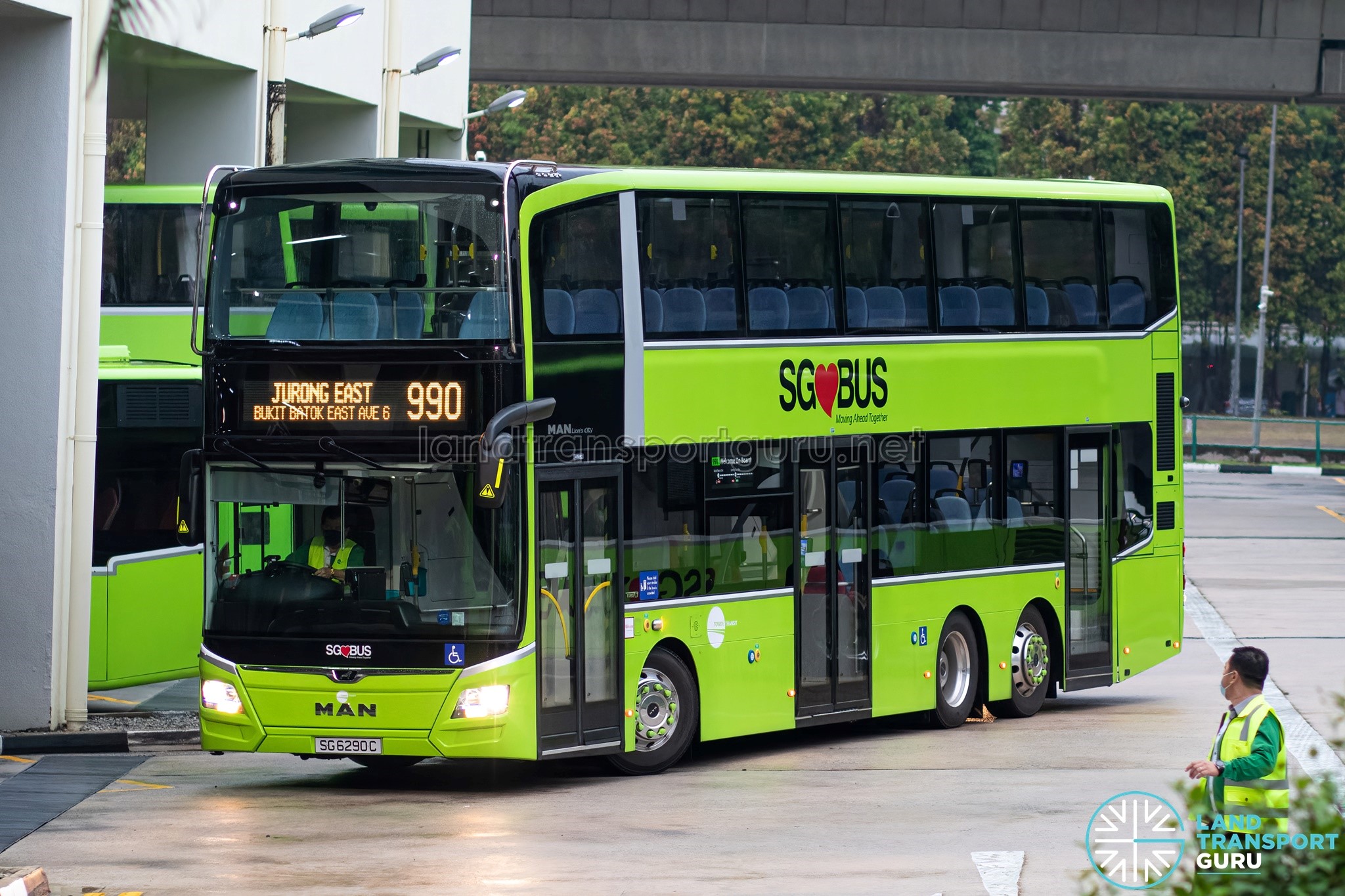Bus 990 Tower Transit MAN A95 Euro 6 3 Door SG6290C Land