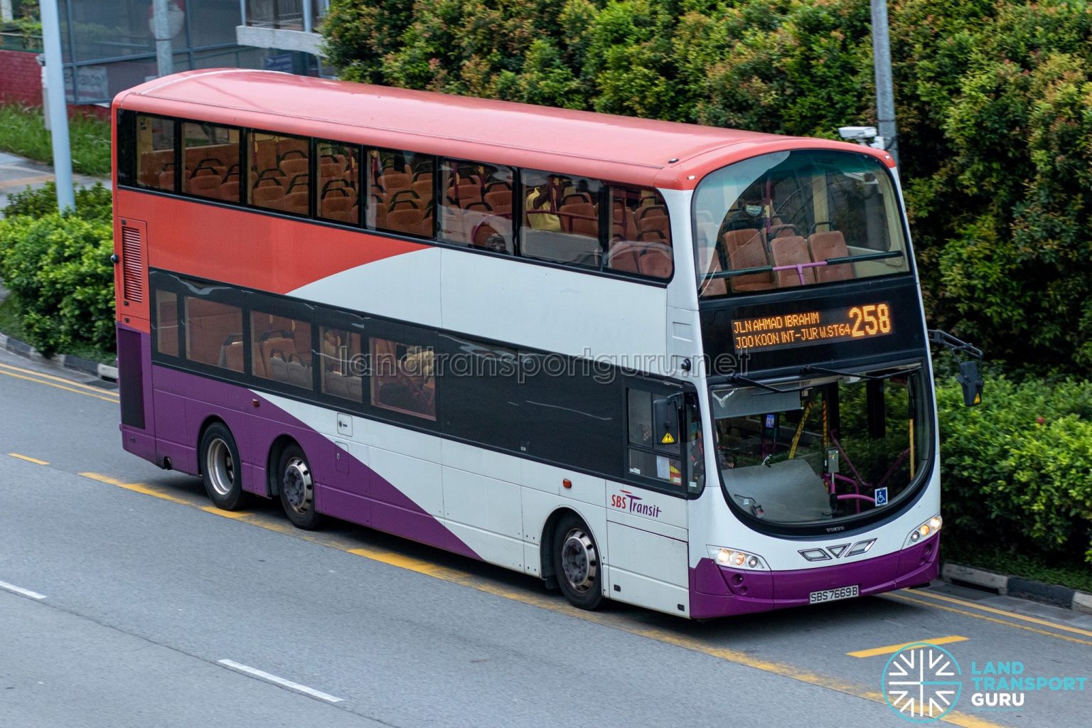 Bus 258 – SBS Transit Volvo B9TL Wright (SBS7669B) | Land Transport Guru