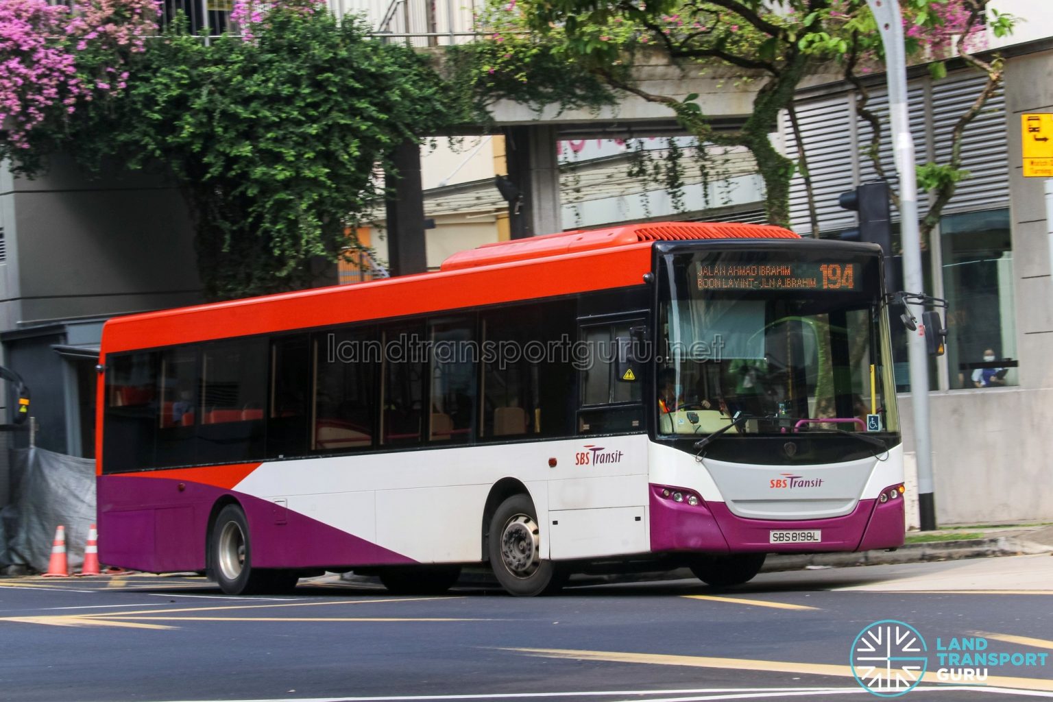 Bus 194 – SBS Transit Scania K230UB Euro IV (SBS8198L) | Land Transport ...