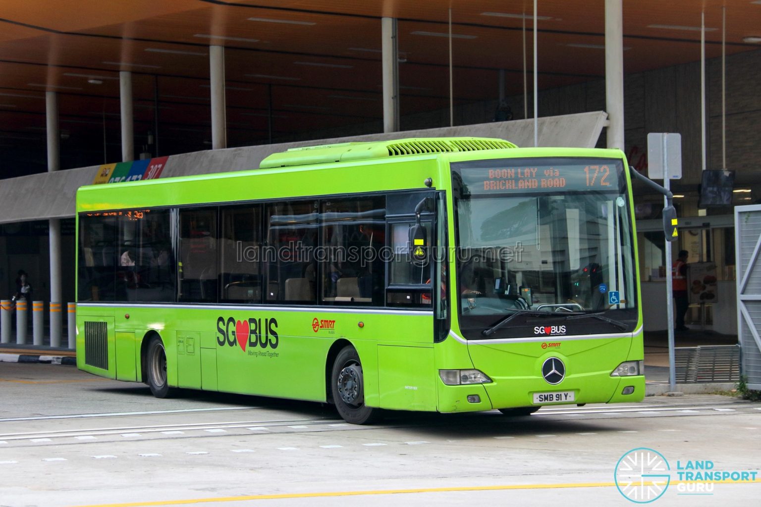Bus 172 – SMRT Buses Mercedes-Benz OC500LE (SMB91Y) | Land Transport Guru