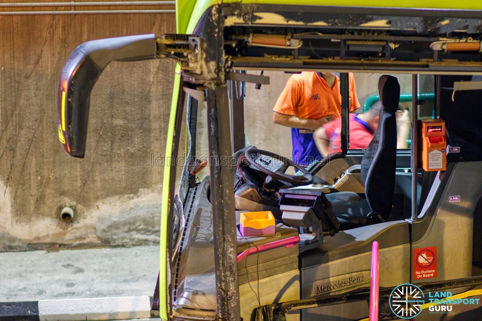 Bukit Batok Bus Interchange Accident (Jul 2021) – SBS6403H front ...