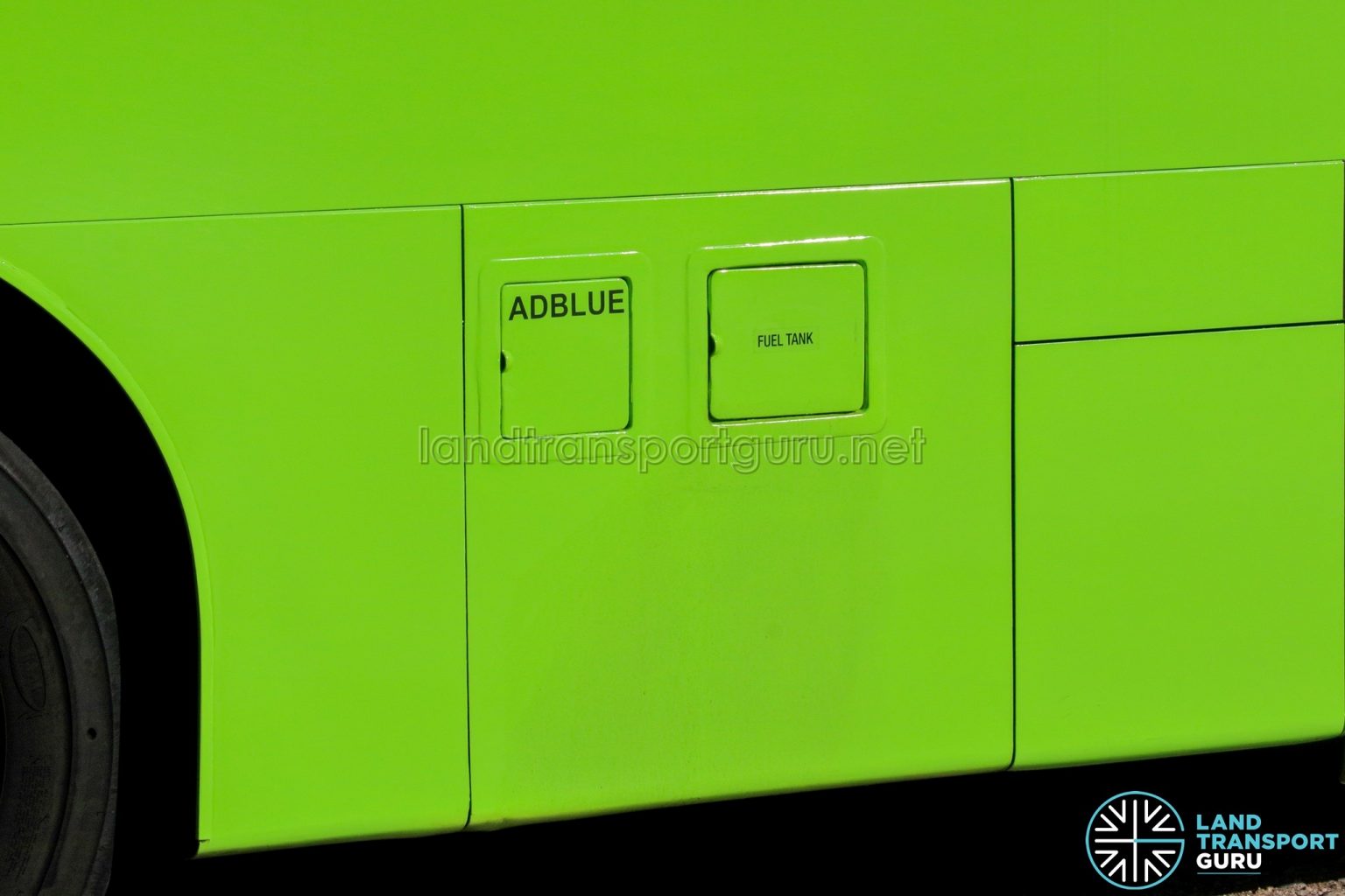 Mercedes-Benz OC500LE | Land Transport Guru