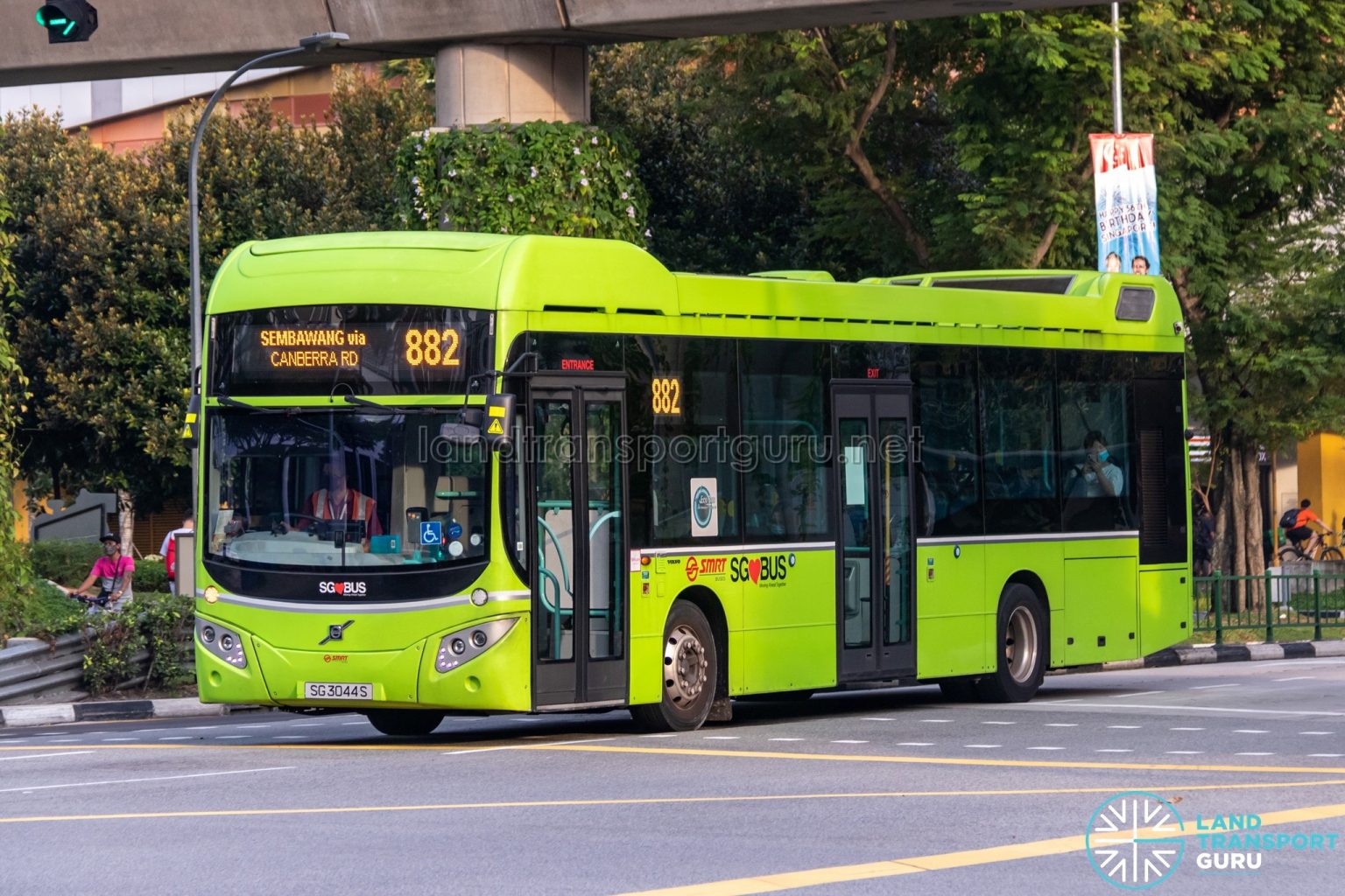 Bus 882 – SMRT Buses Volvo B5LH (SG3044S) | Land Transport Guru