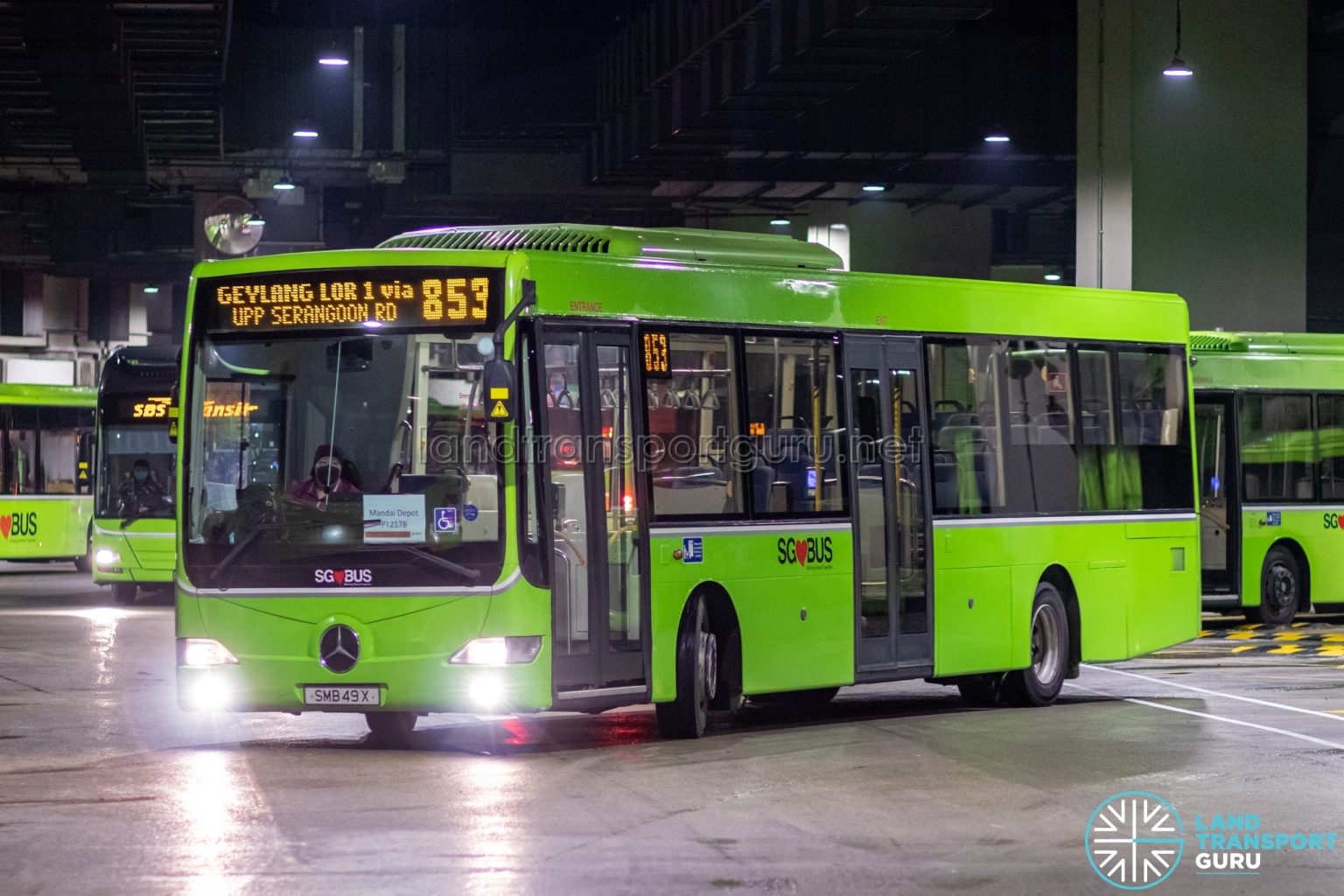Bus 853 – SMRT Buses Mercedes-Benz OC500LE (SMB49X) | Land Transport Guru