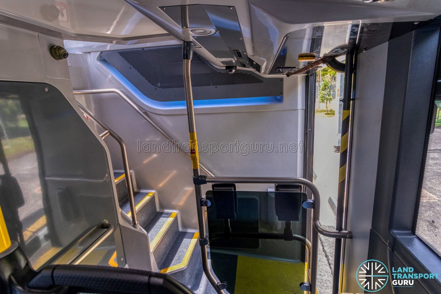 3-Door Buses compared: ADL Enviro500 and MAN A95 | Land Transport Guru