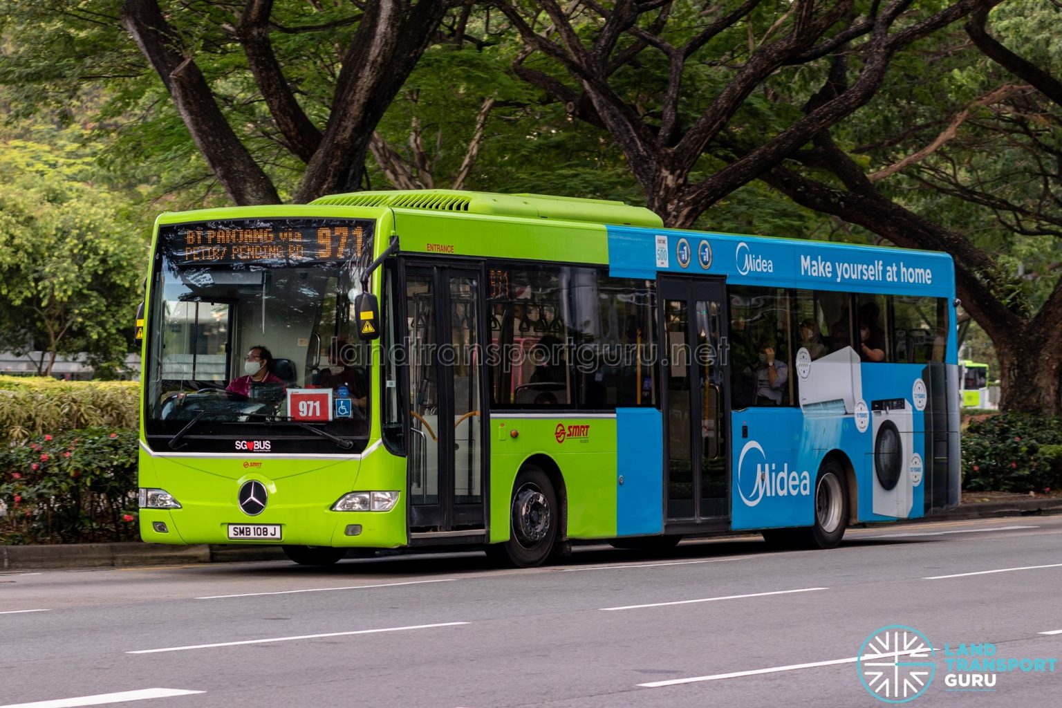 Bus 971 – SMRT Buses Mercedes-Benz OC500LE (SMB108J) | Land Transport Guru