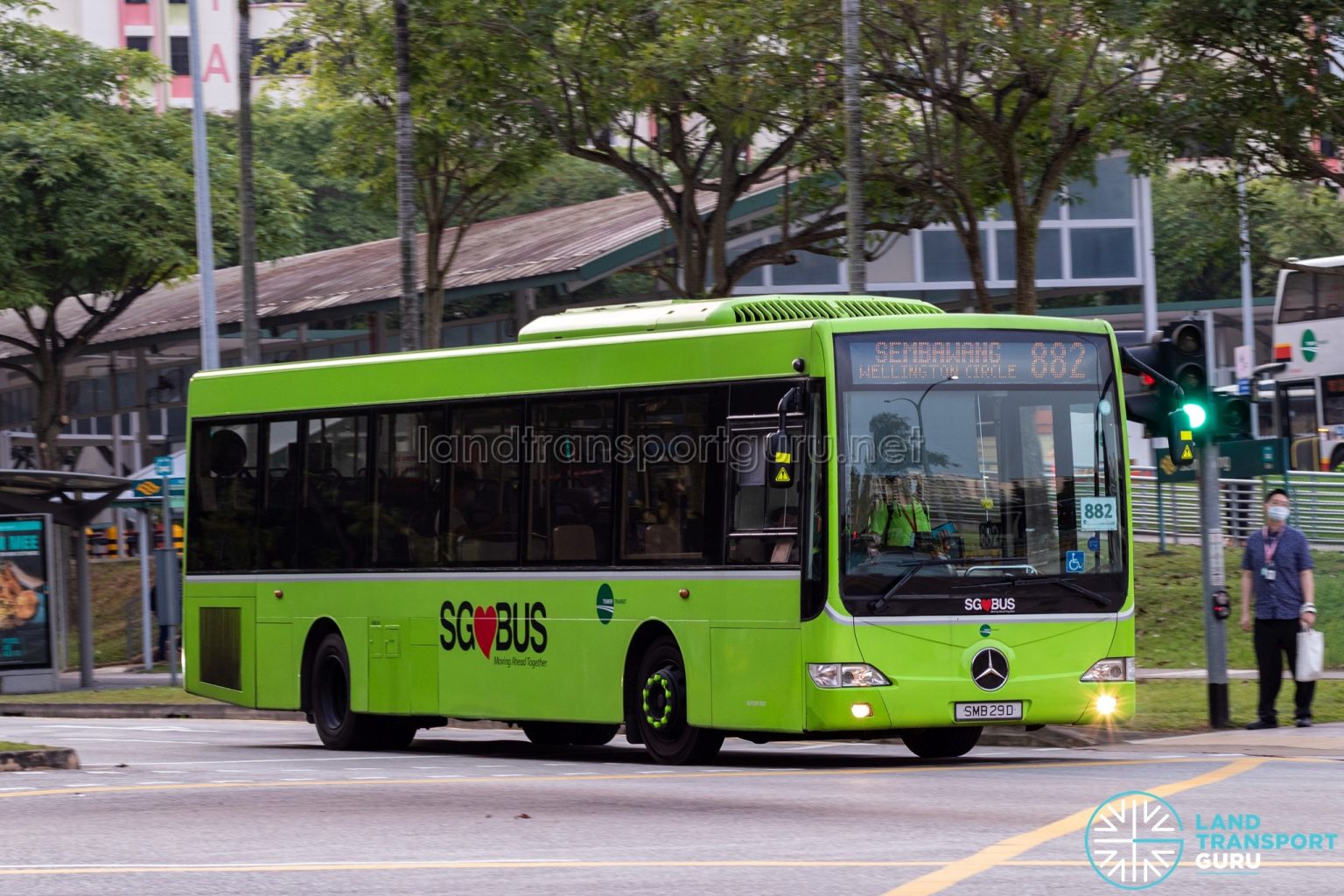 Bus 882 – Tower Transit Mercedes-Benz OC500LE (SMB29D) | Land Transport ...