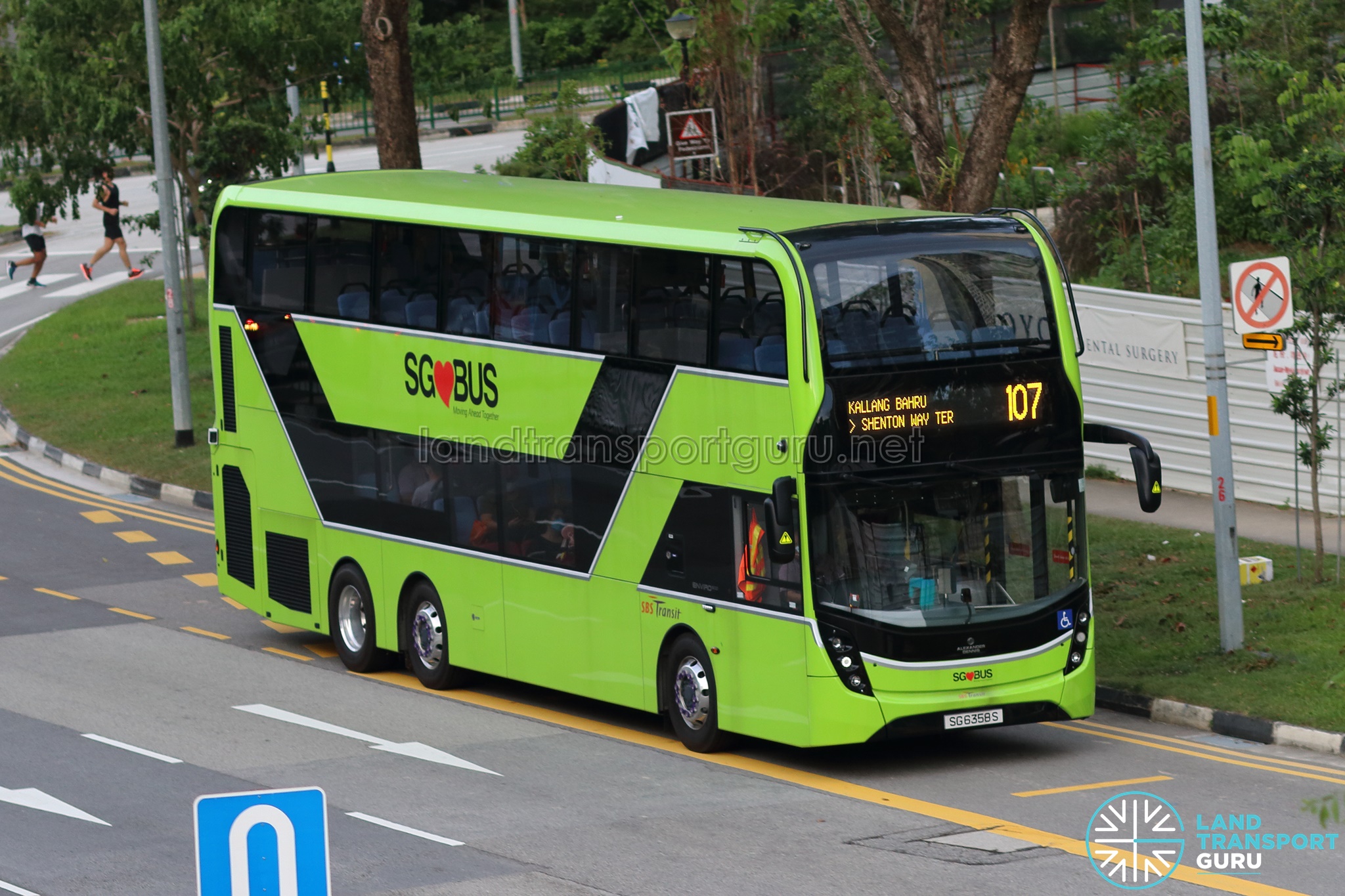 Bus 107 SBS Transit Alexander Dennis Enviro500 3 Door SG6358S