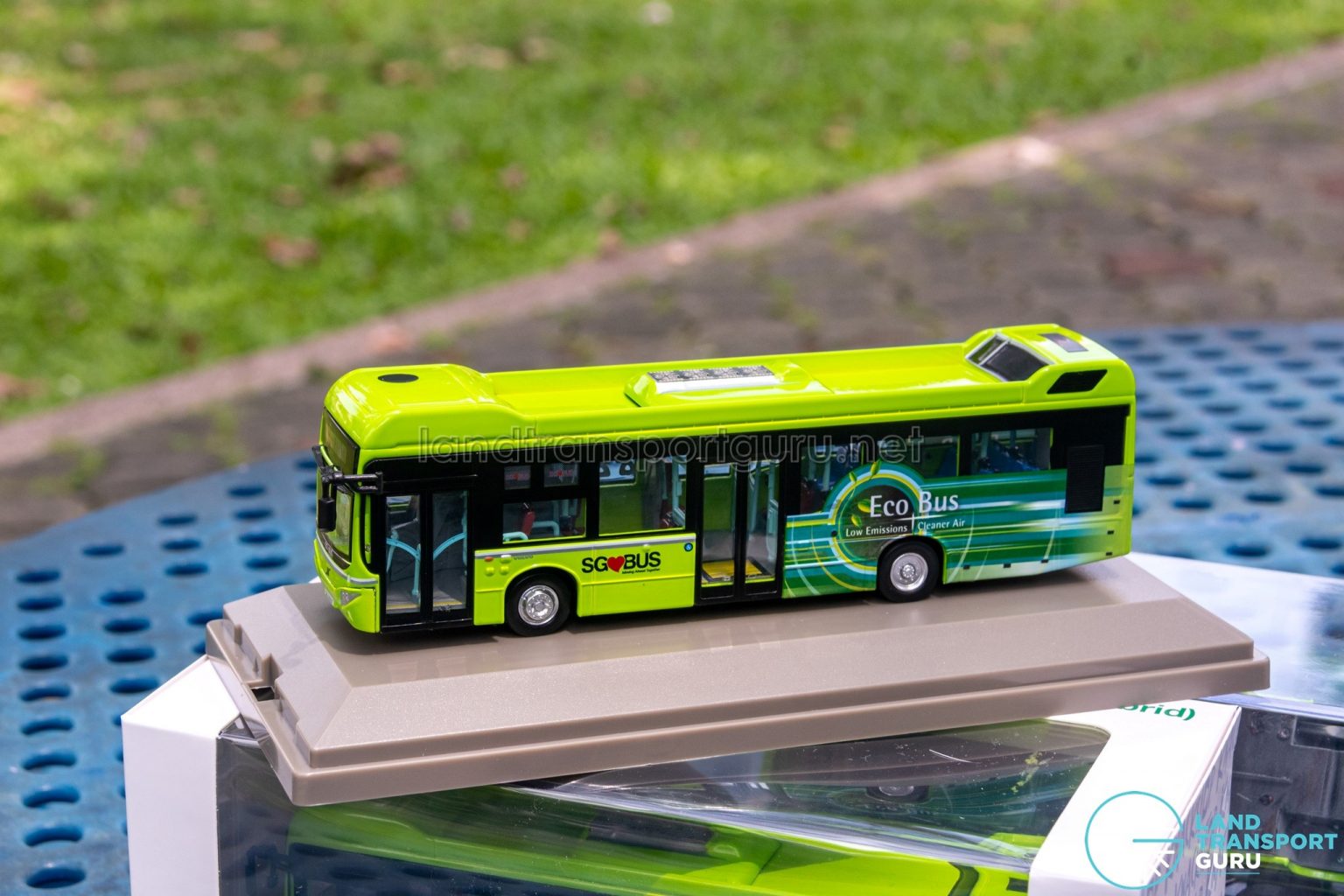 Knackstop (Volvo Hybrid) Bus Model – Nearside | Land Transport Guru