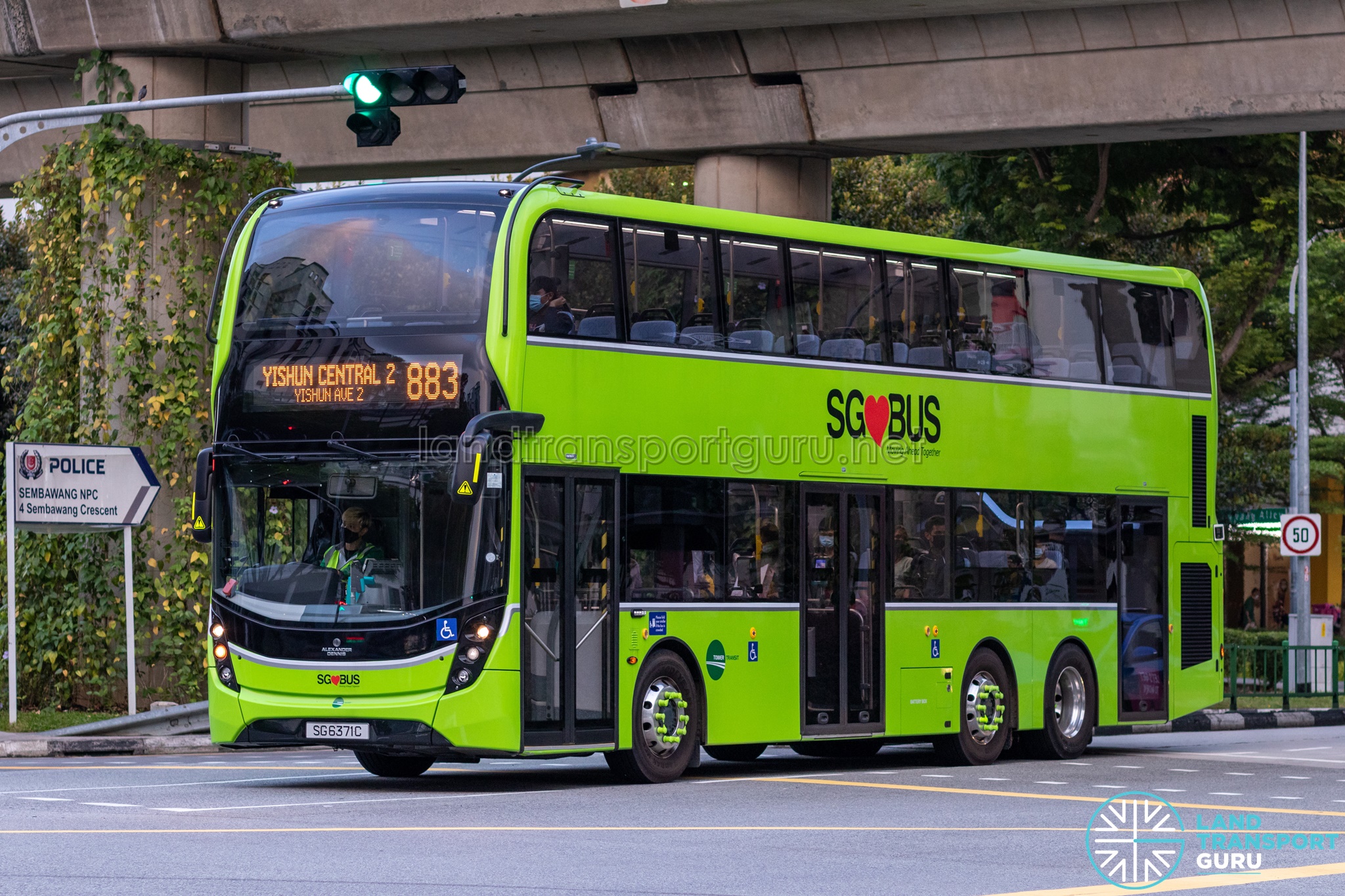 Bus 883 Tower Transit Alexander Dennis Enviro500 3 Door SG6371C Bus 883 Tower Transit Alexander Dennis Enviro500 3 Door SG6371C