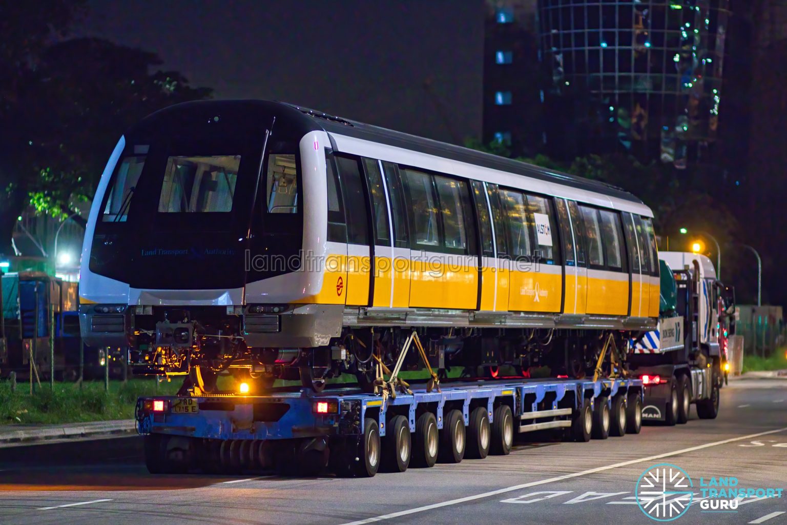 Delivery of Alstom Metropolis C851E (CCL) train via Harbour Drive ...