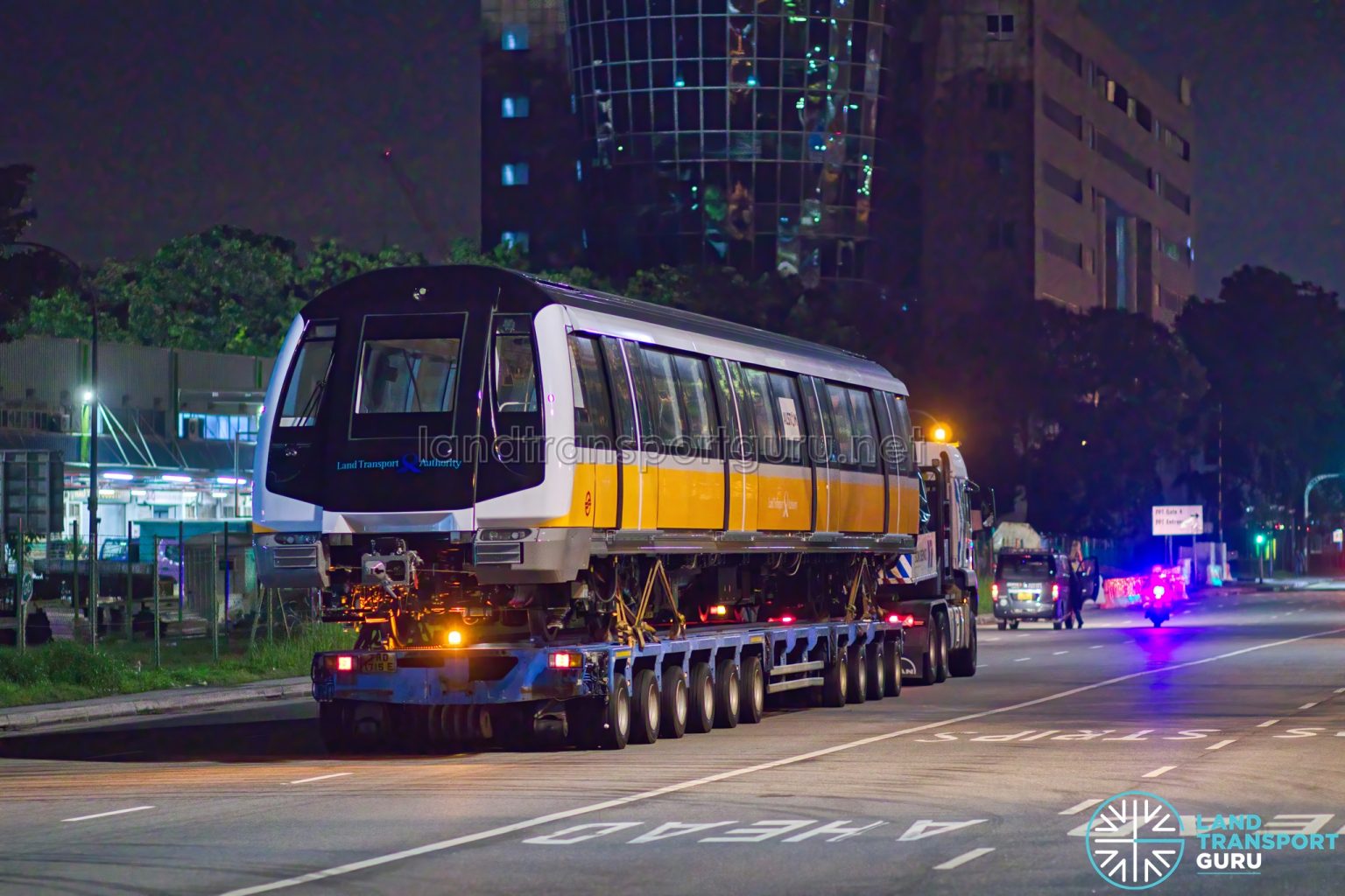 Delivery of Alstom Metropolis C851E (CCL) train via Harbour Drive ...