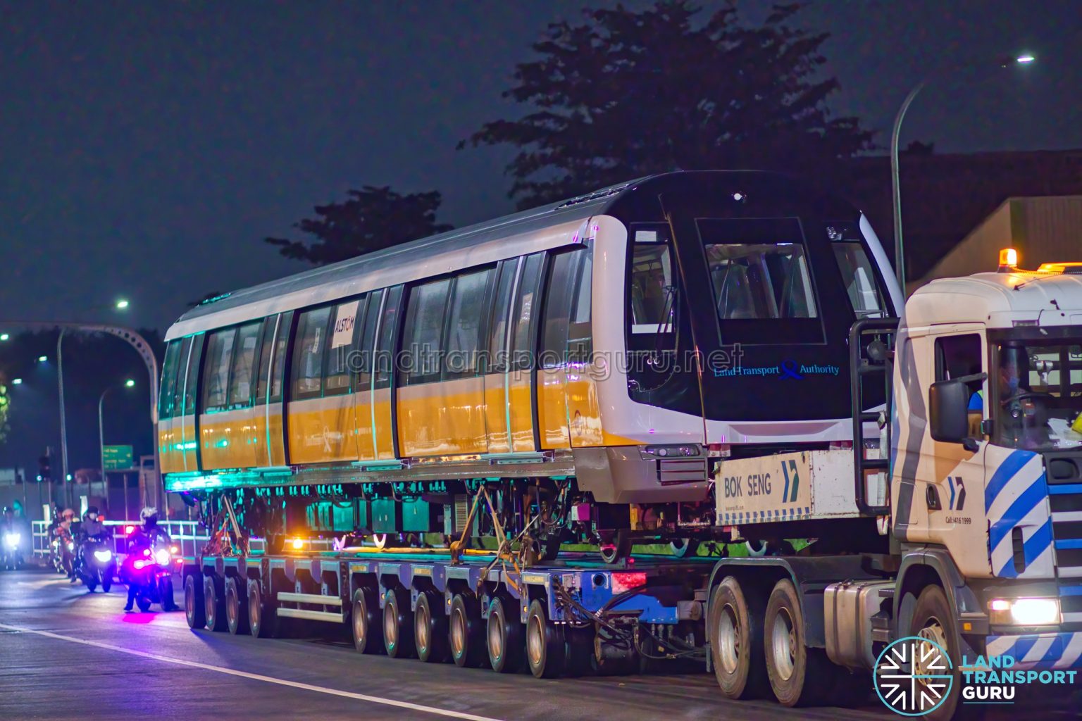 Alstom Metropolis C851E (CCL) train departing Pasir Panjang Terminal ...