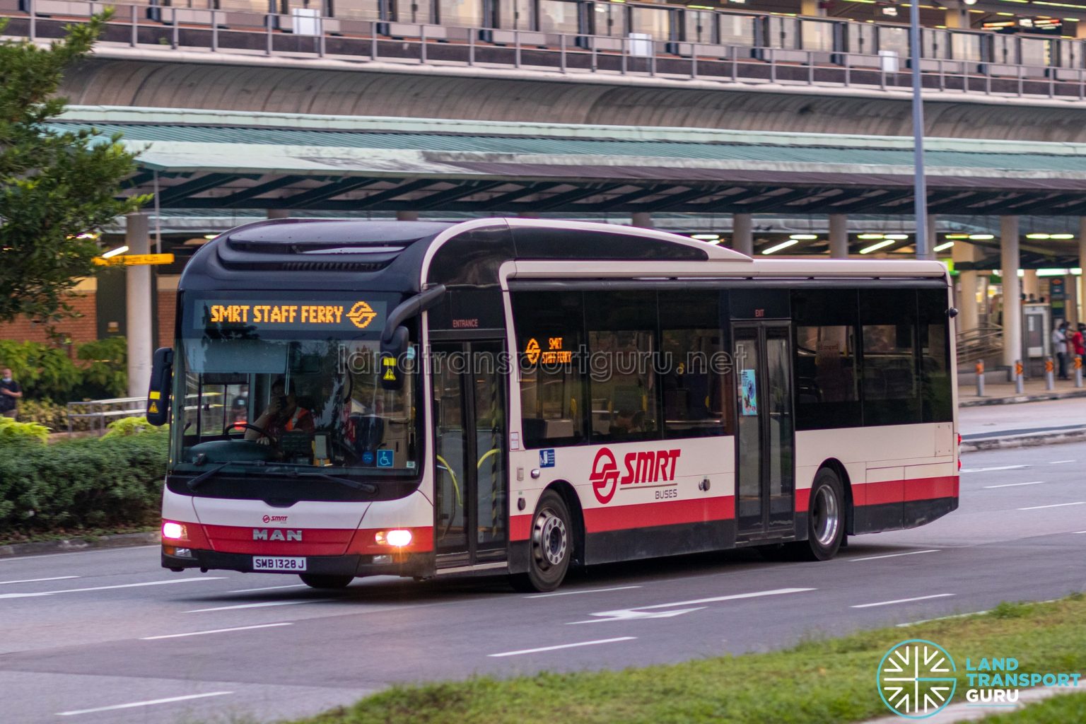 SMRT Staff Ferry – SMRT Buses MAN A22 (SMB1328J) | Land Transport Guru