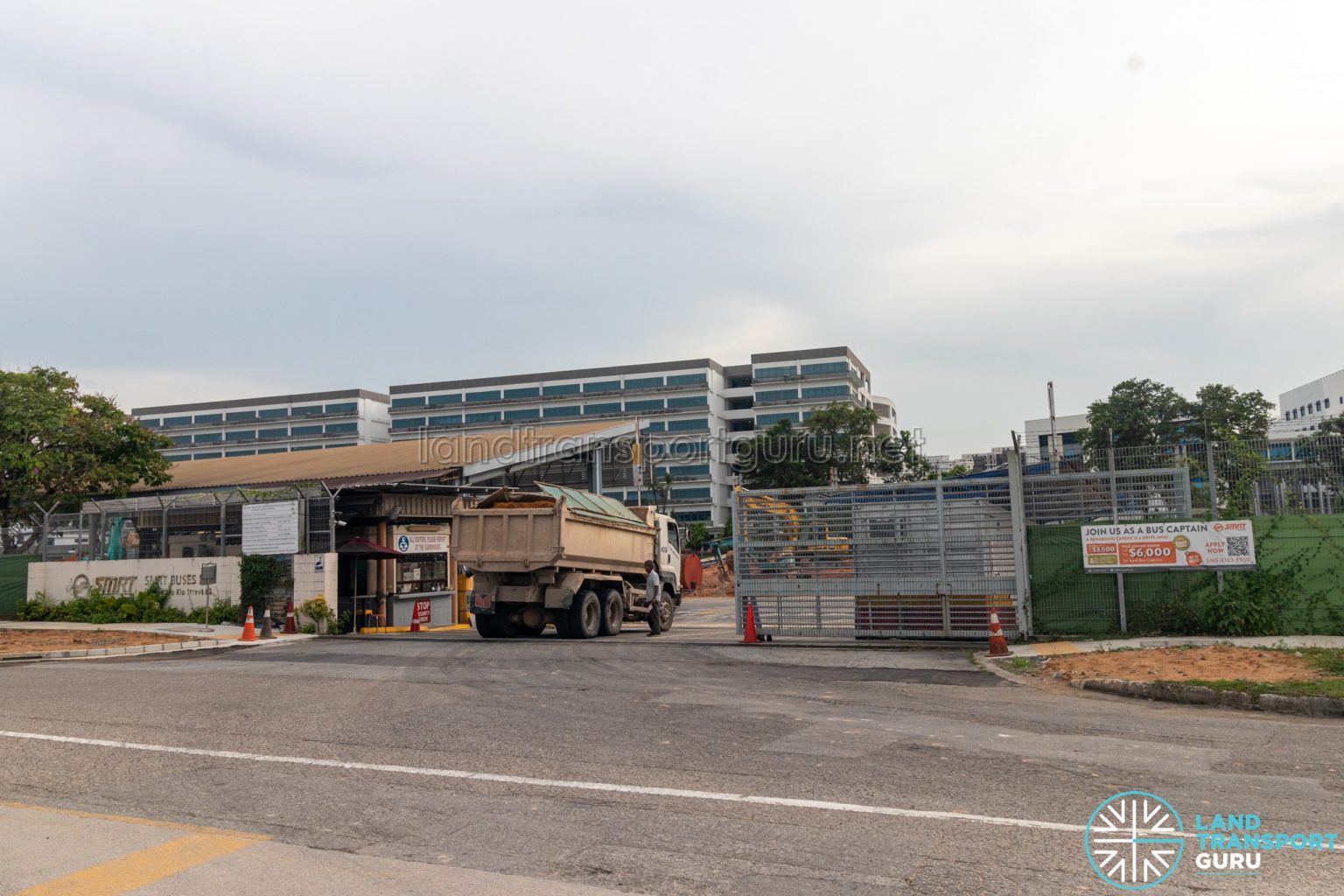 SMRT Ang Mo Kio Bus Depot Entrance (Jun 2022) | Land Transport Guru