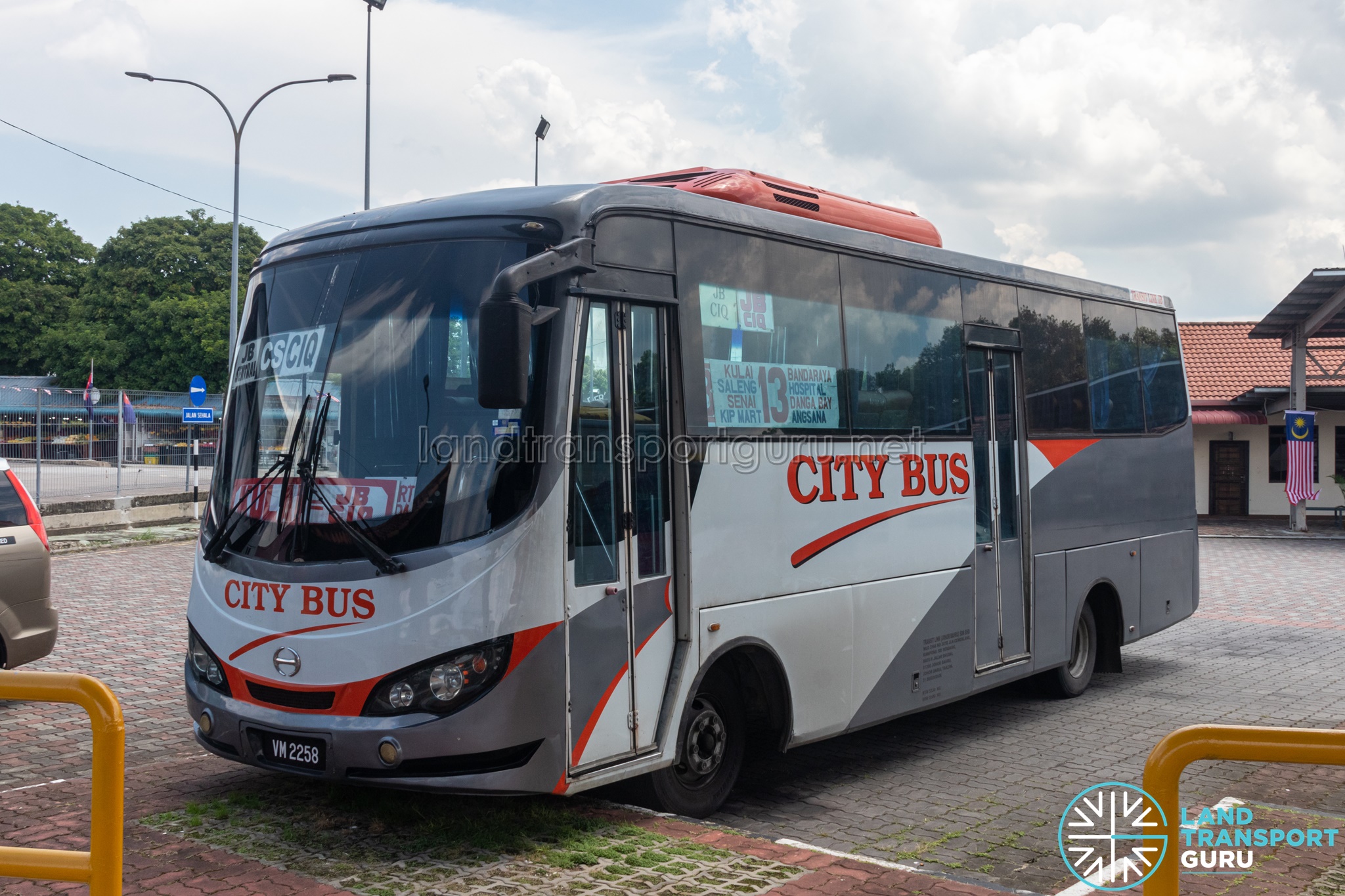 VM2258 13 Land Transport Guru