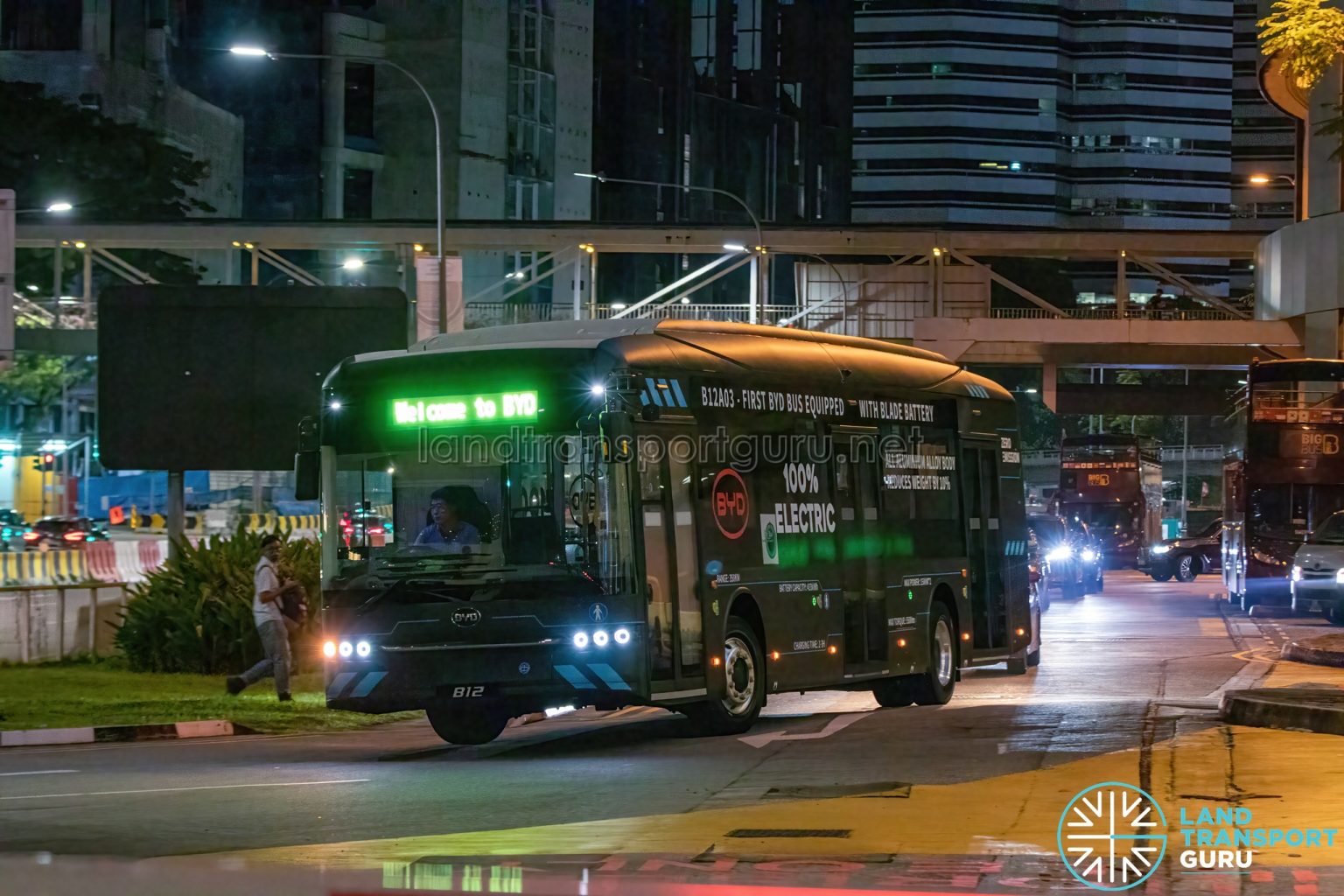 BYD B12A03 bus departing Suntec Convention Centre after SITCE 2022 ...