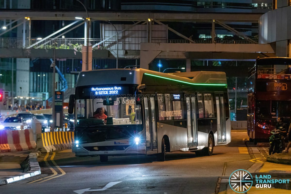 RD3165D – Autonomous Bus @ SITCE 2022 departing Suntec Convention ...