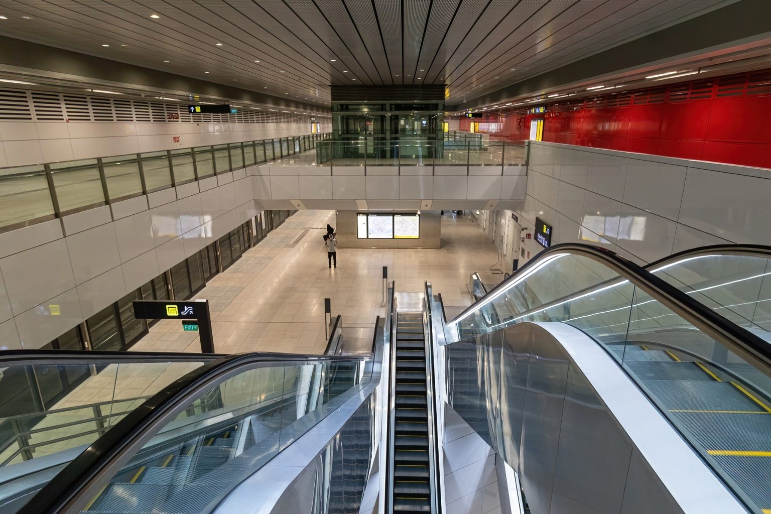 Maxwell MRT Station – Overview of Upper Platform from Concourse | Land ...