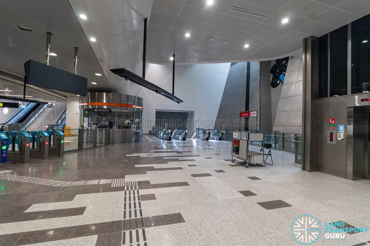 Orchard Boulevard MRT Station – Ticket Concourse Level paid area (B2 ...
