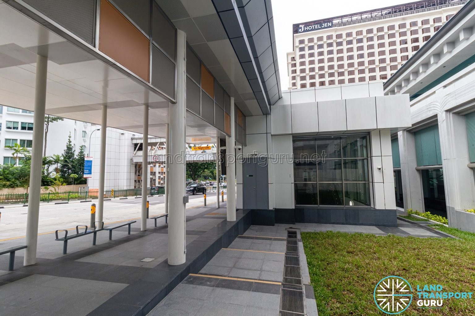 Orchard Boulevard MRT Station – Bus Stop at Exit 1 | Land Transport Guru