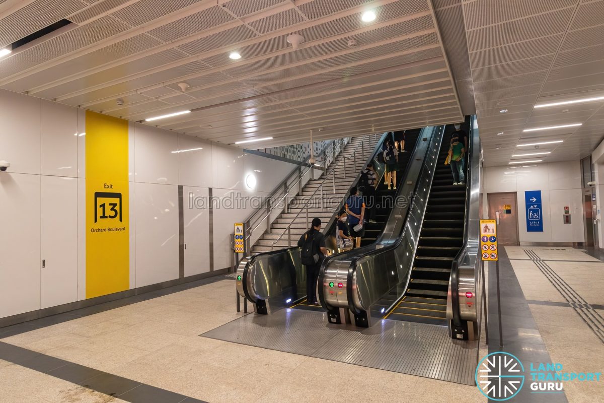 Orchard MRT Station – Escalators to Exit 13 | Land Transport Guru