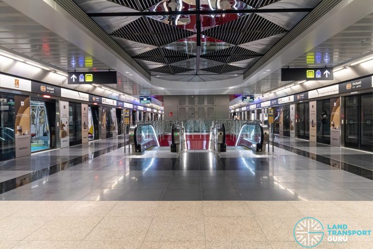 Orchard MRT Station – TEL Platform Level & Escalators / Stairs to NSL ...